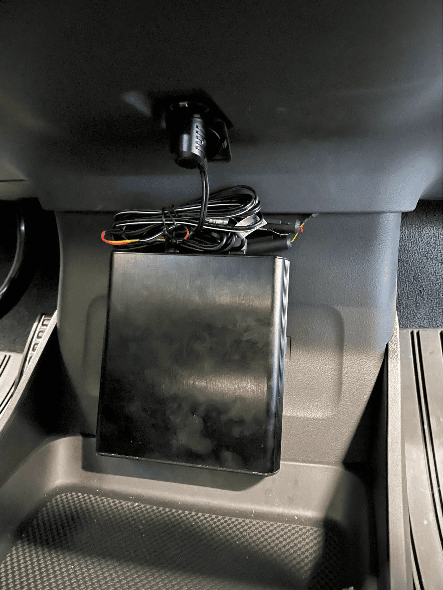 Front + rear dashcam installed via mirror tap (DIY tutorial) | Rivian ...