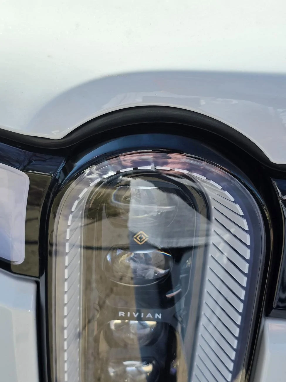 Frunk Continuesly opening | Rivian Forum - R1T R1S R2 R3 News, Specs ...