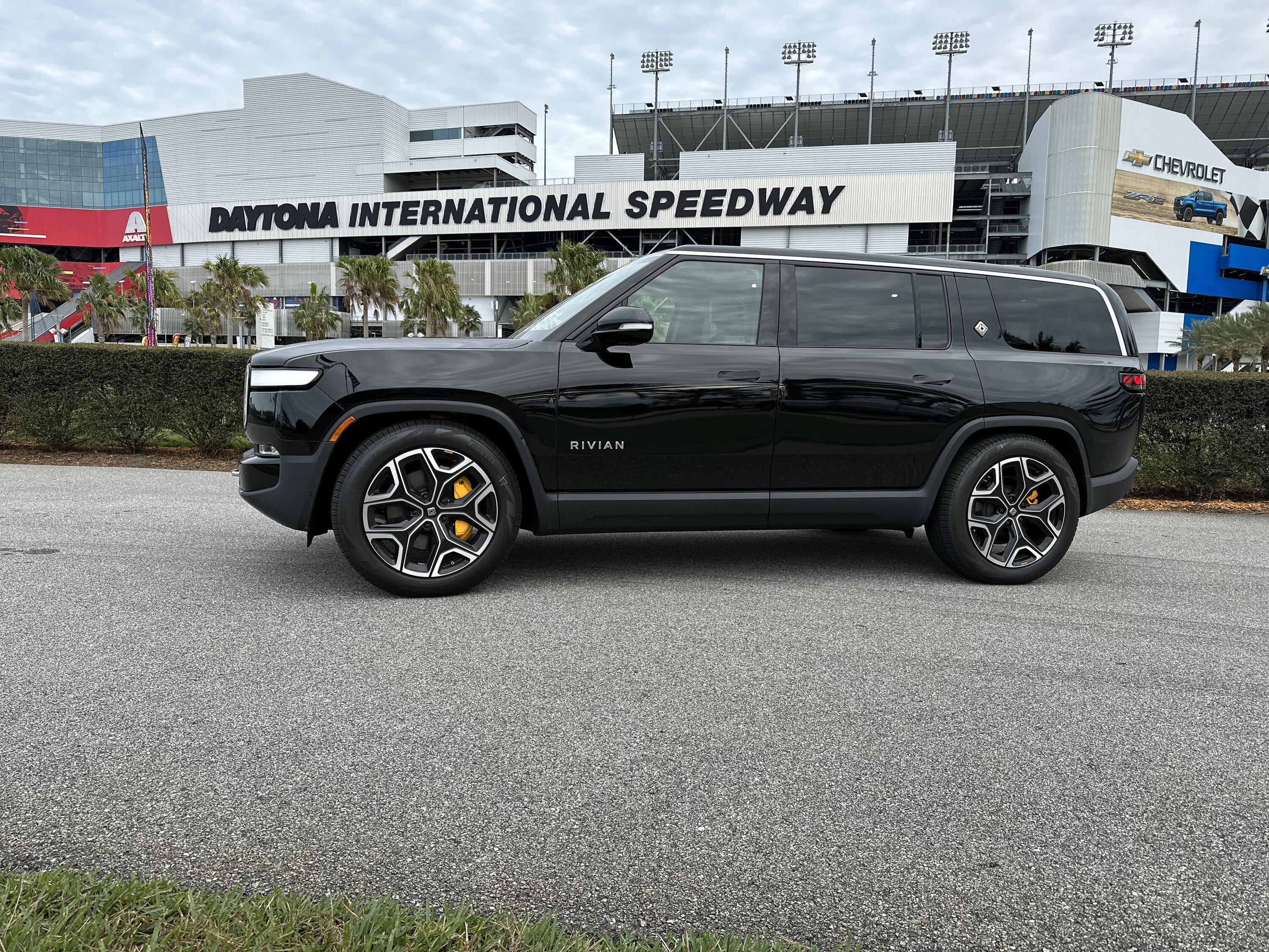Visited the Rivian Miami Service Center - Photos | Rivian Forum - R1T ...