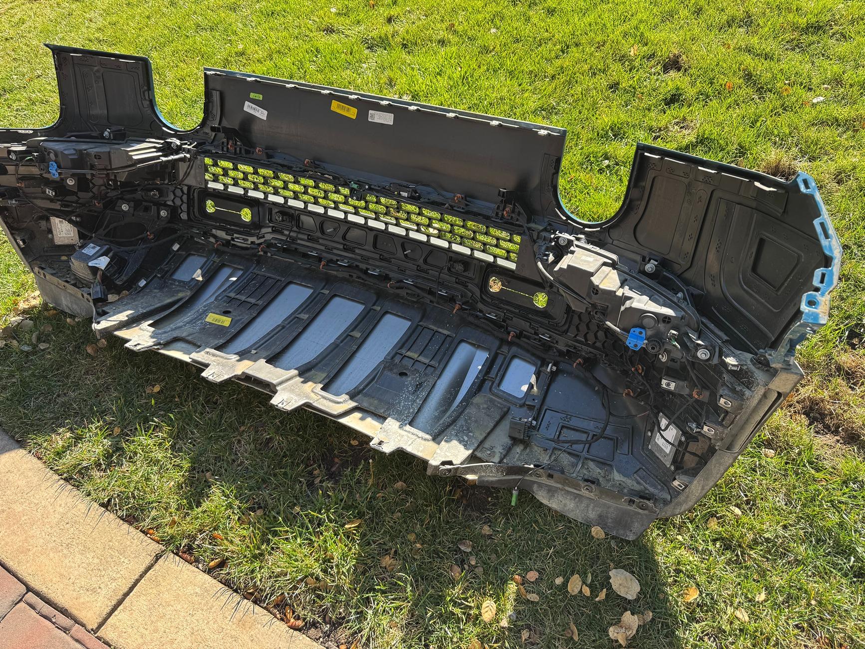 Rivian R1T Quad Gen1 2023 Horn Repair - Mobile Service | Rivian Forum ...