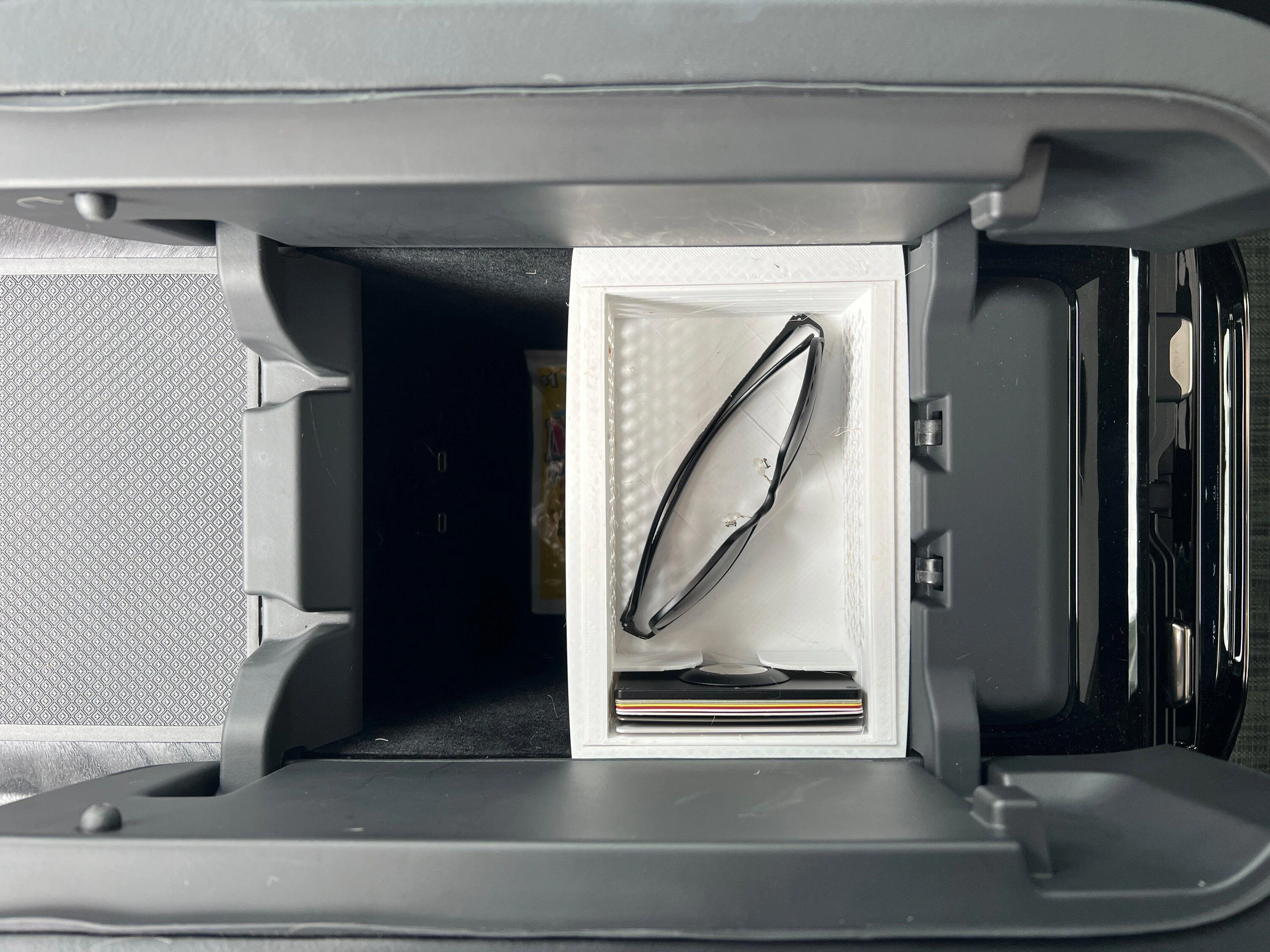 Center Console Tray | Rivian Forum - R1T R1S R2 R3 News, Specs, Models ...