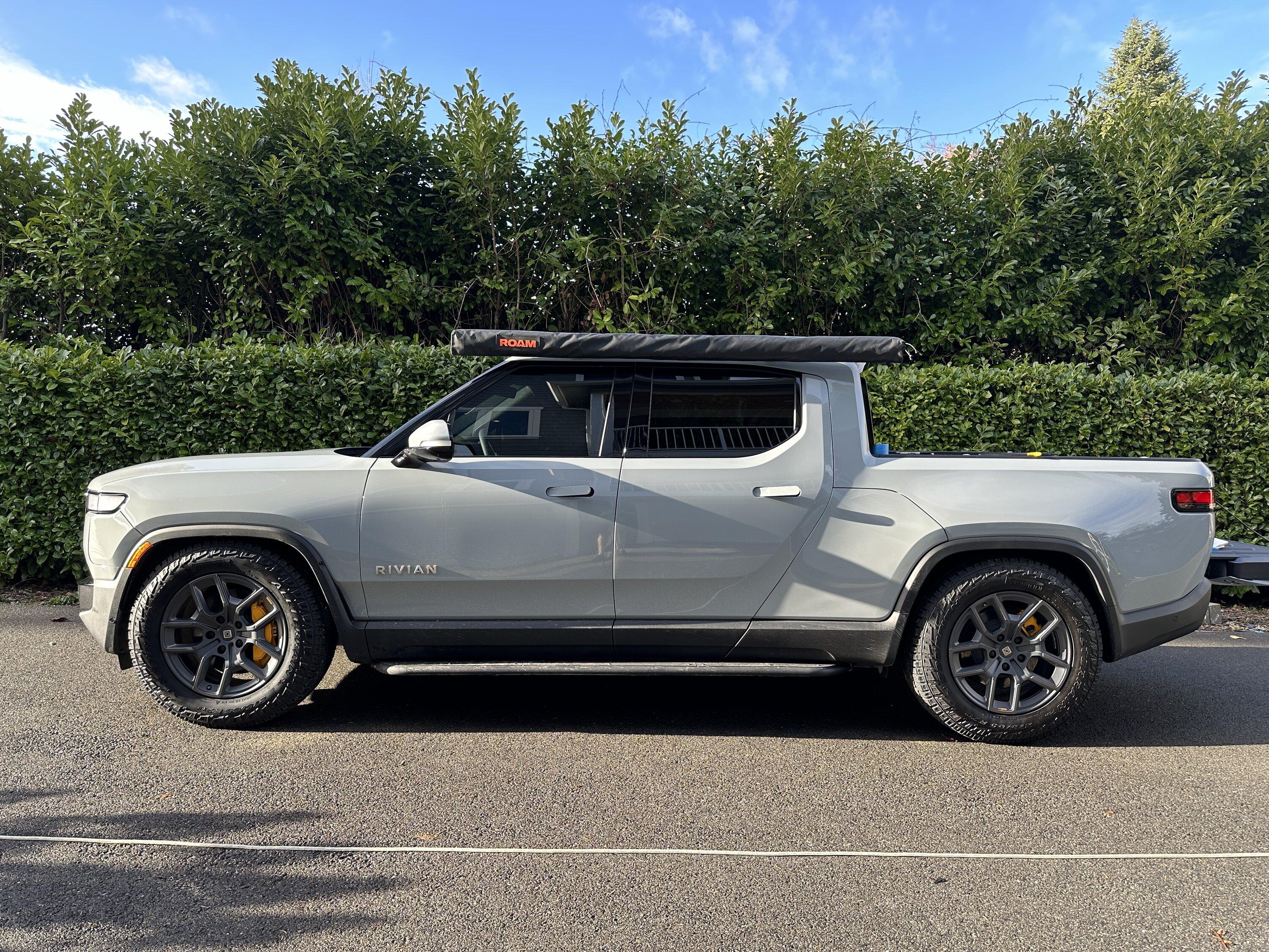 Gun metal vinyl wheel wraps | Rivian Forum - R1T R1S R2 R3 News, Specs ...