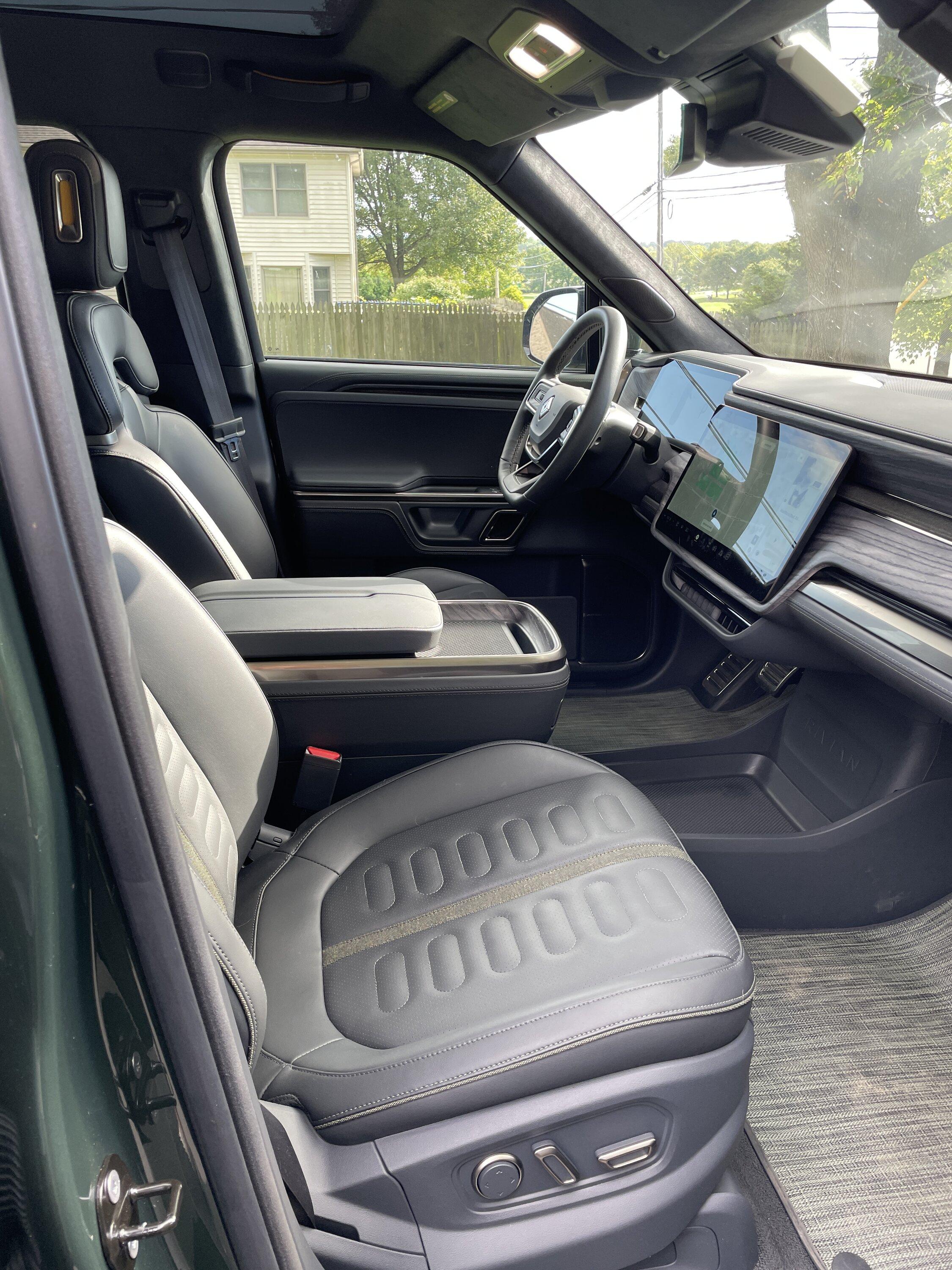 Pennsylvania - FS: 2022 Rivian R1T Adventure in Forest Green/Black ...