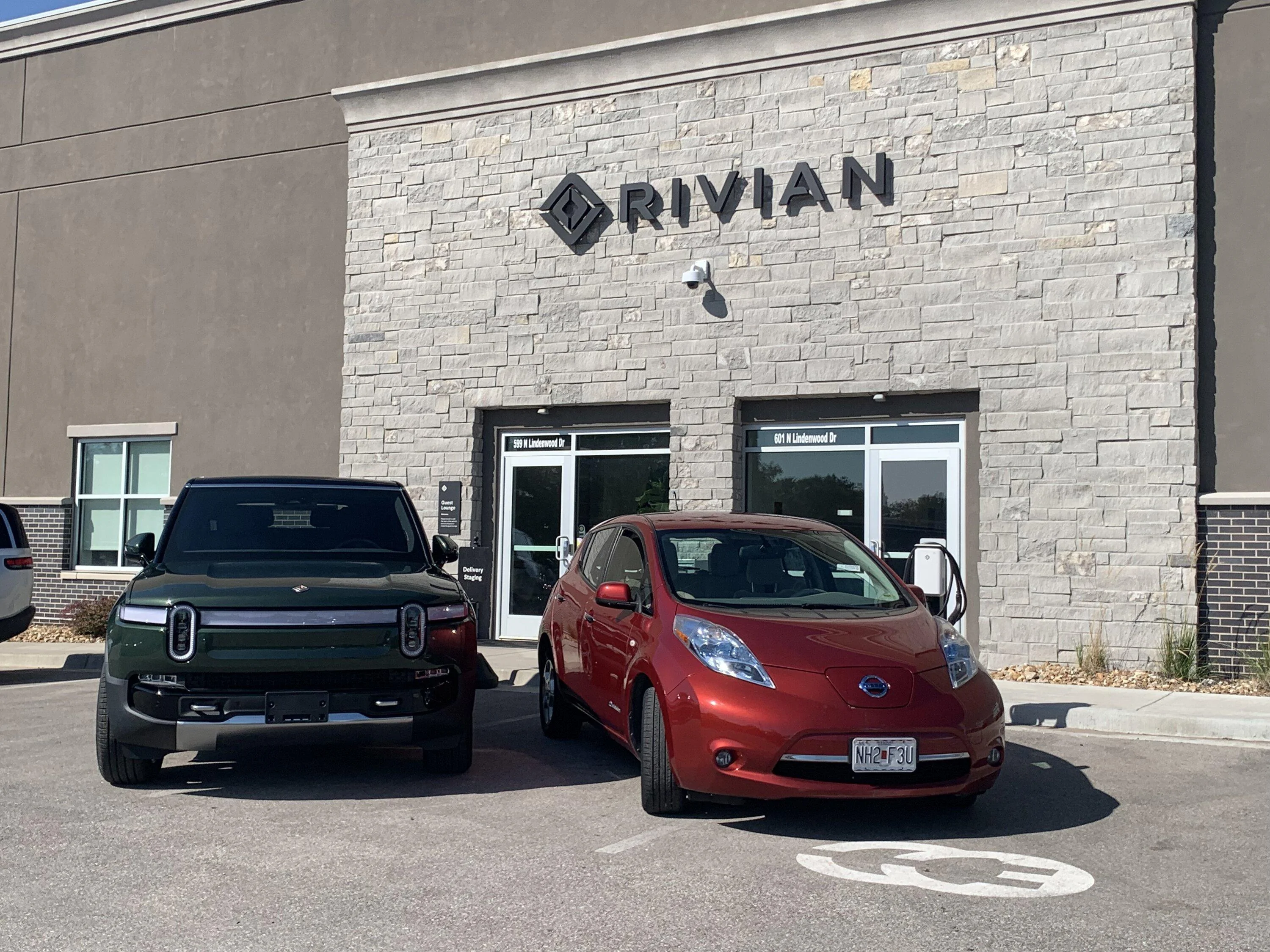 Delivery day at last | Rivian Forum - R1T R1S R2 R3 News, Specs, Models ...