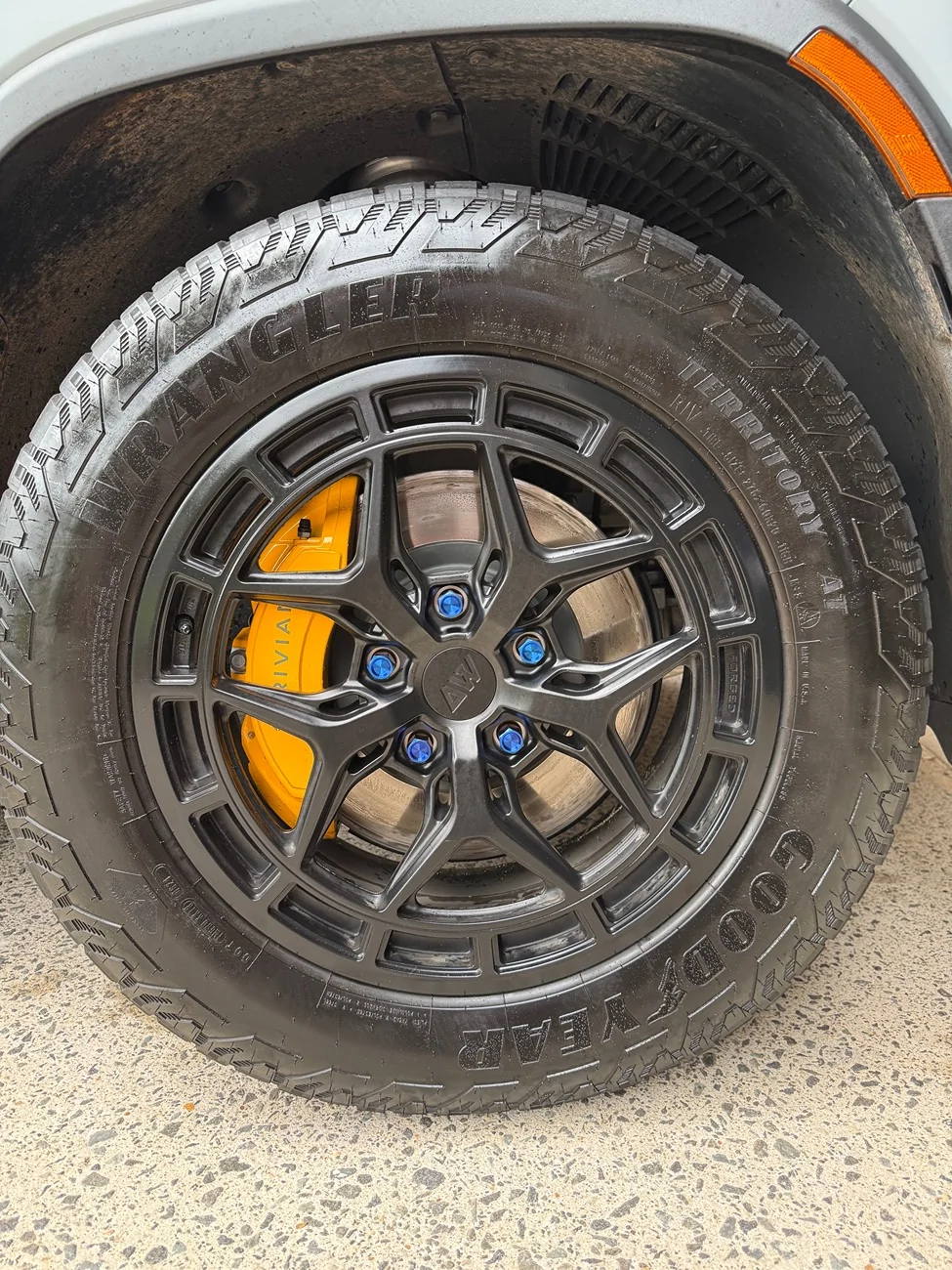 Atomic Titanium Lug Nuts | Rivian Forum - R1T R1S R2 R3 News, Specs ...