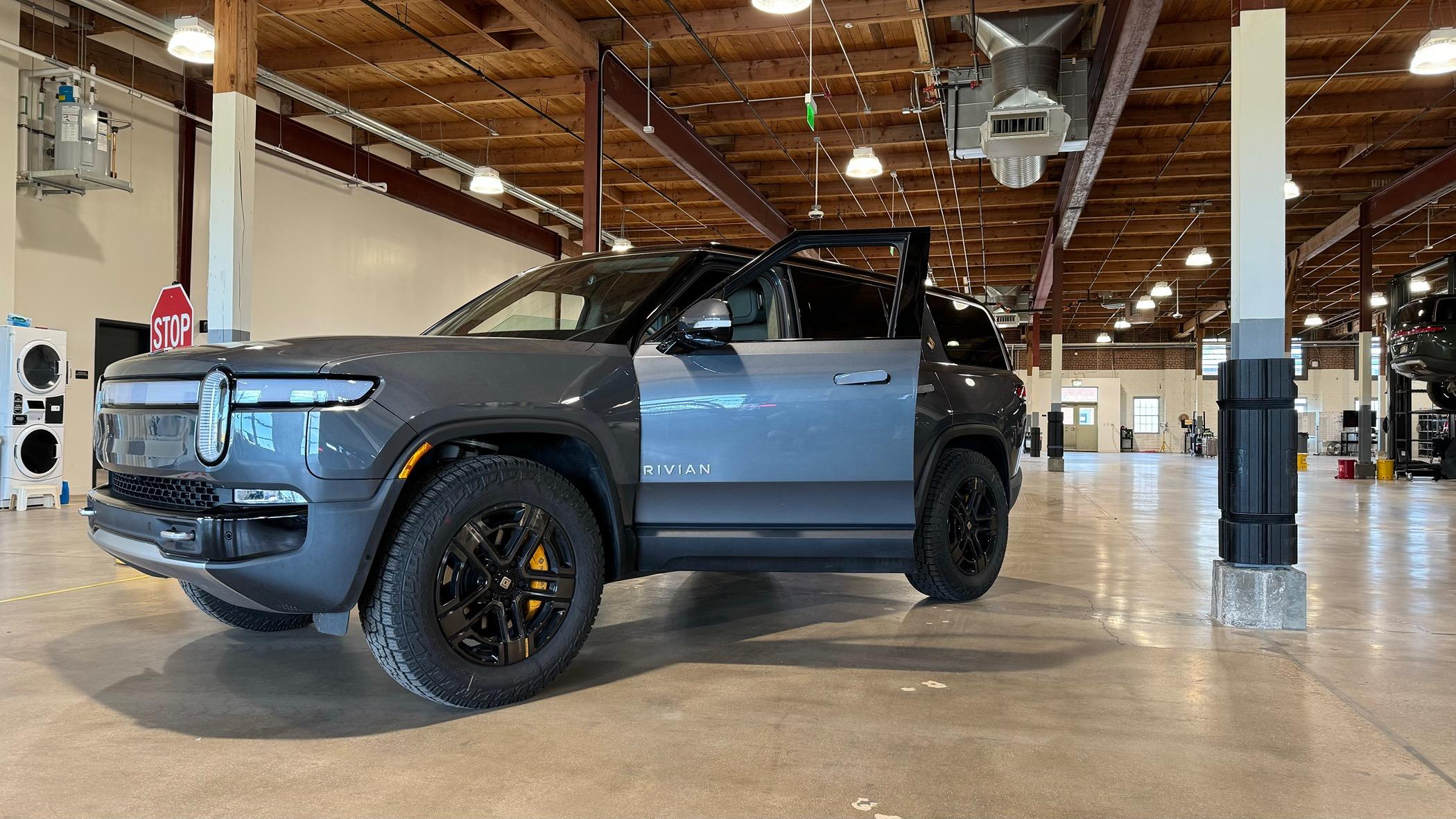Rivian Service Center Appreciation | Rivian Forum - R1T R1S R2 R3 News ...