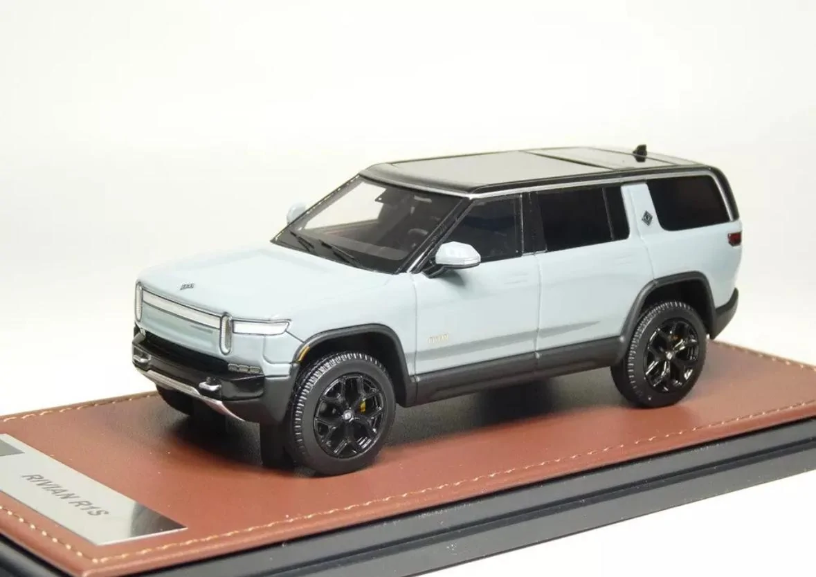 LAST CALL Rivian 1/43 models | Rivian Forum - R1T R1S R2 R3 News, Specs ...