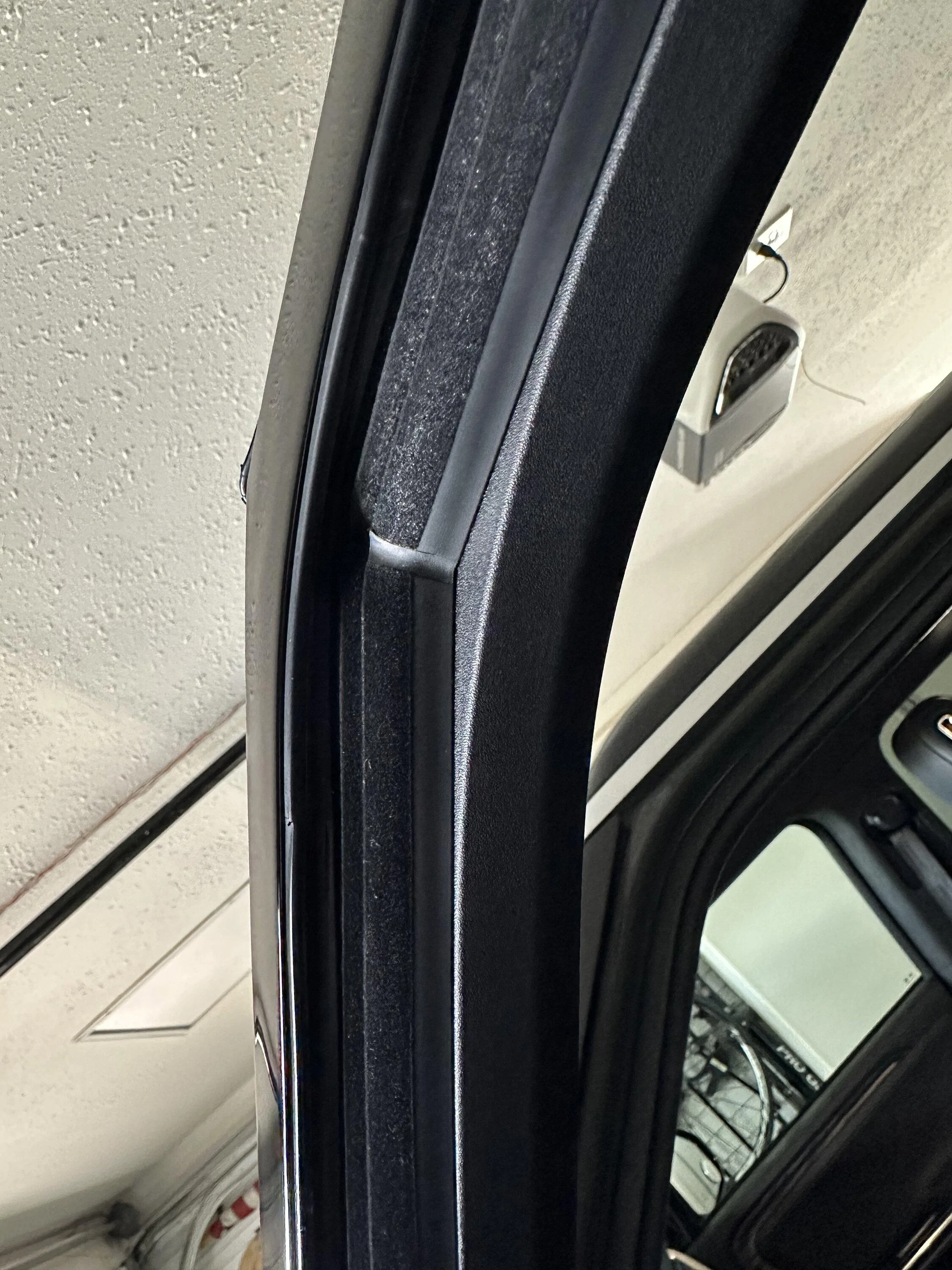 Anyone else have this window issue? | Rivian Forum - R1T R1S R2 R3 News ...