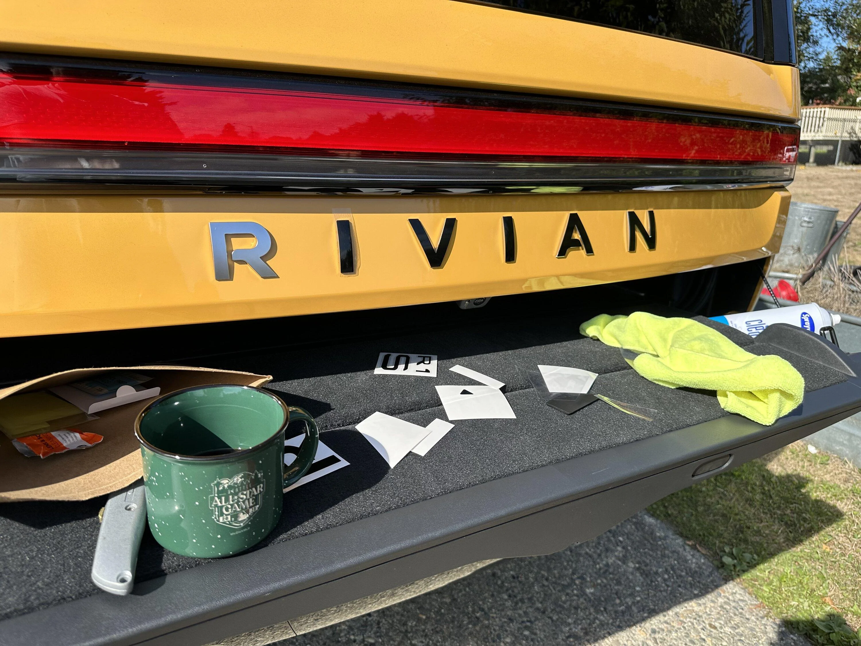 Anyone black out R1S window trim? | Rivian Forum - R1T R1S R2 R3 News ...