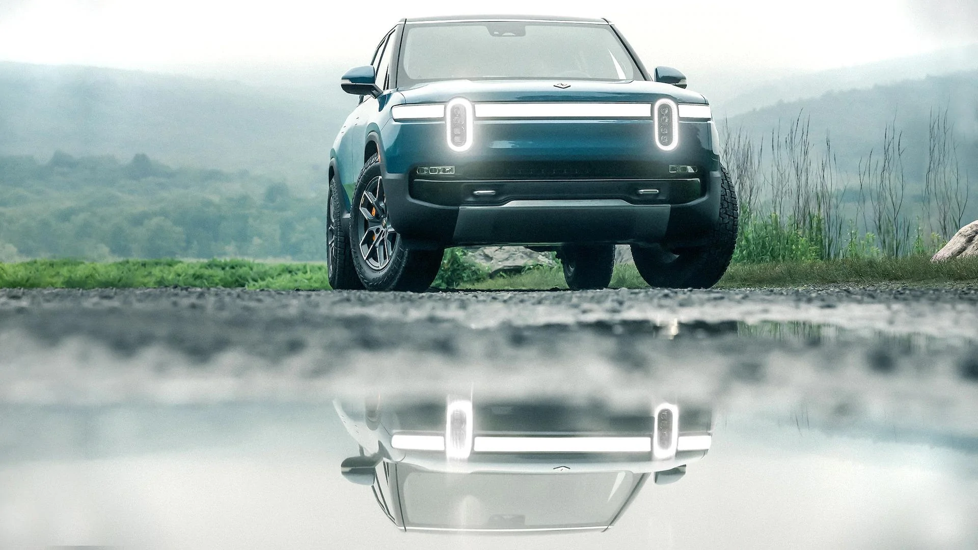 R1S Media Pics (Motor Trend) | Rivian Forum - R1T R1S R2 R3 News, Specs ...
