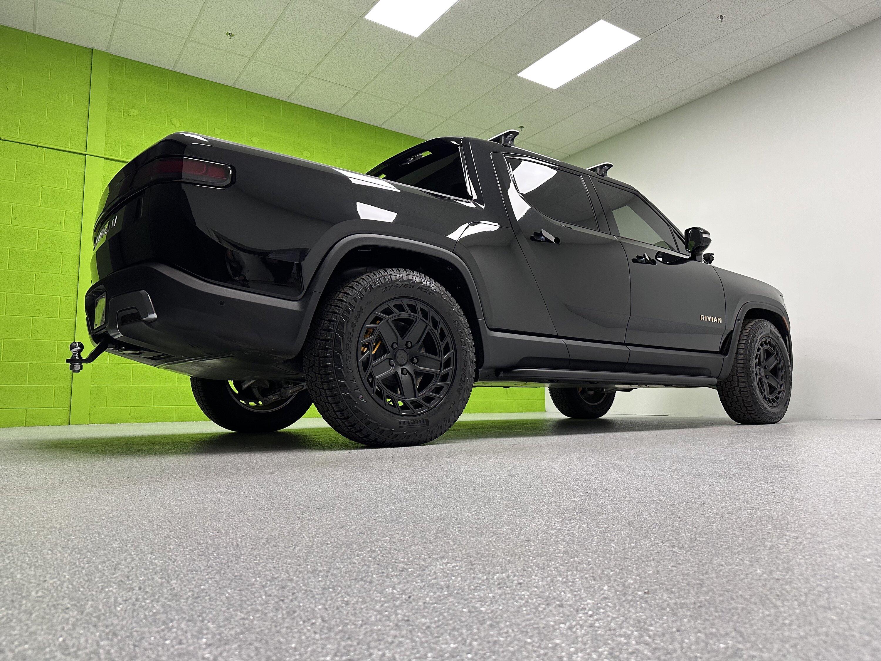 Introducing RMaxx Running Boards & Rock Sliders for Rivian R1T / R1S ...