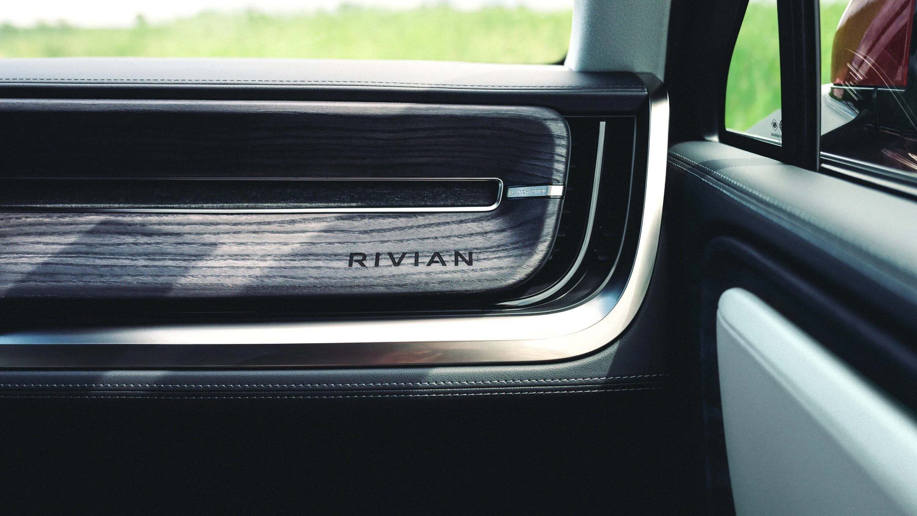 OCEAN COAST Rivian Interior Photos | Page 7 | Rivian Forum - R1T R1S R2 ...