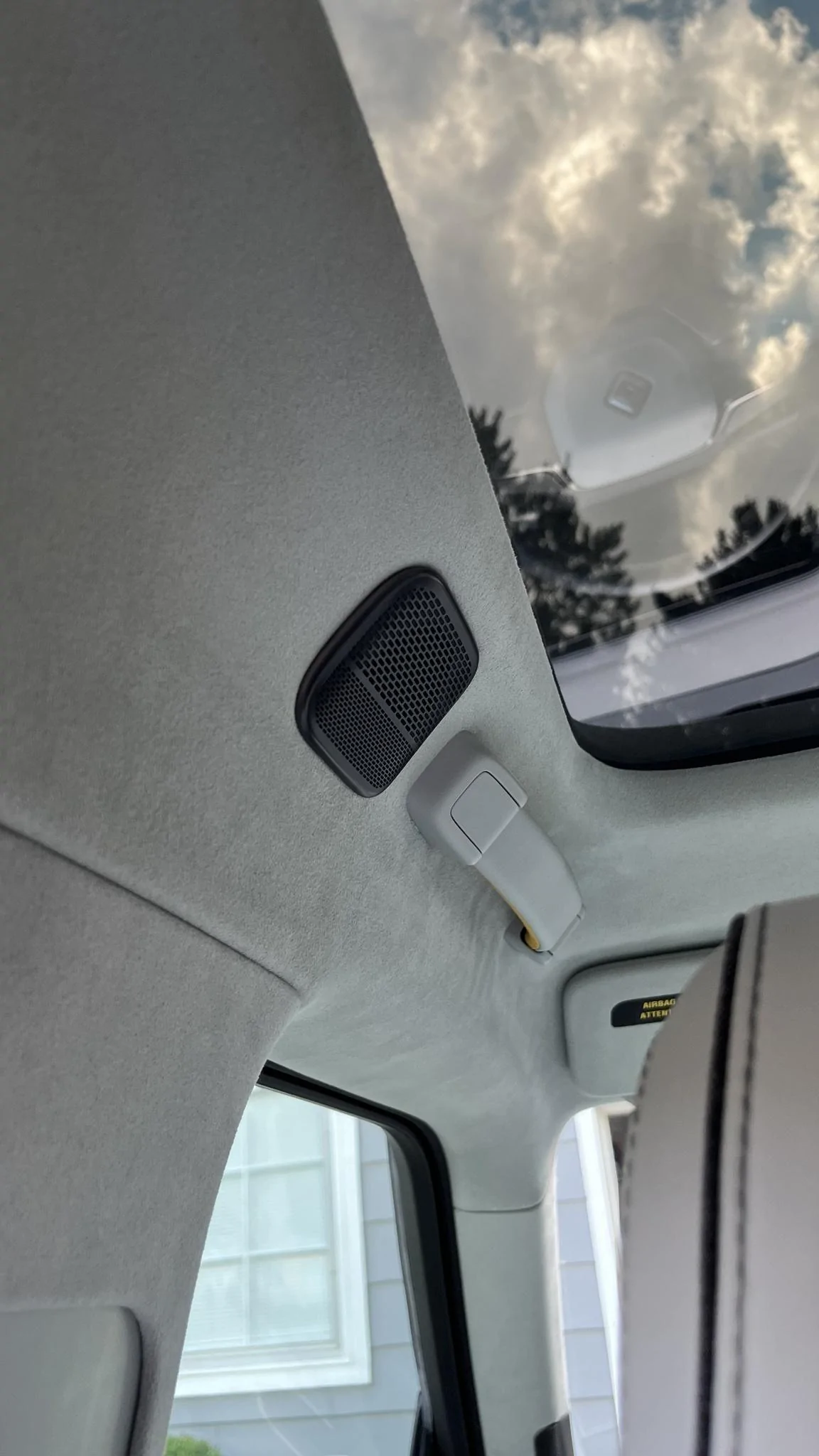 OCEAN COAST Rivian Interior Photos | Page 9 | Rivian Forum - R1T R1S R2 ...