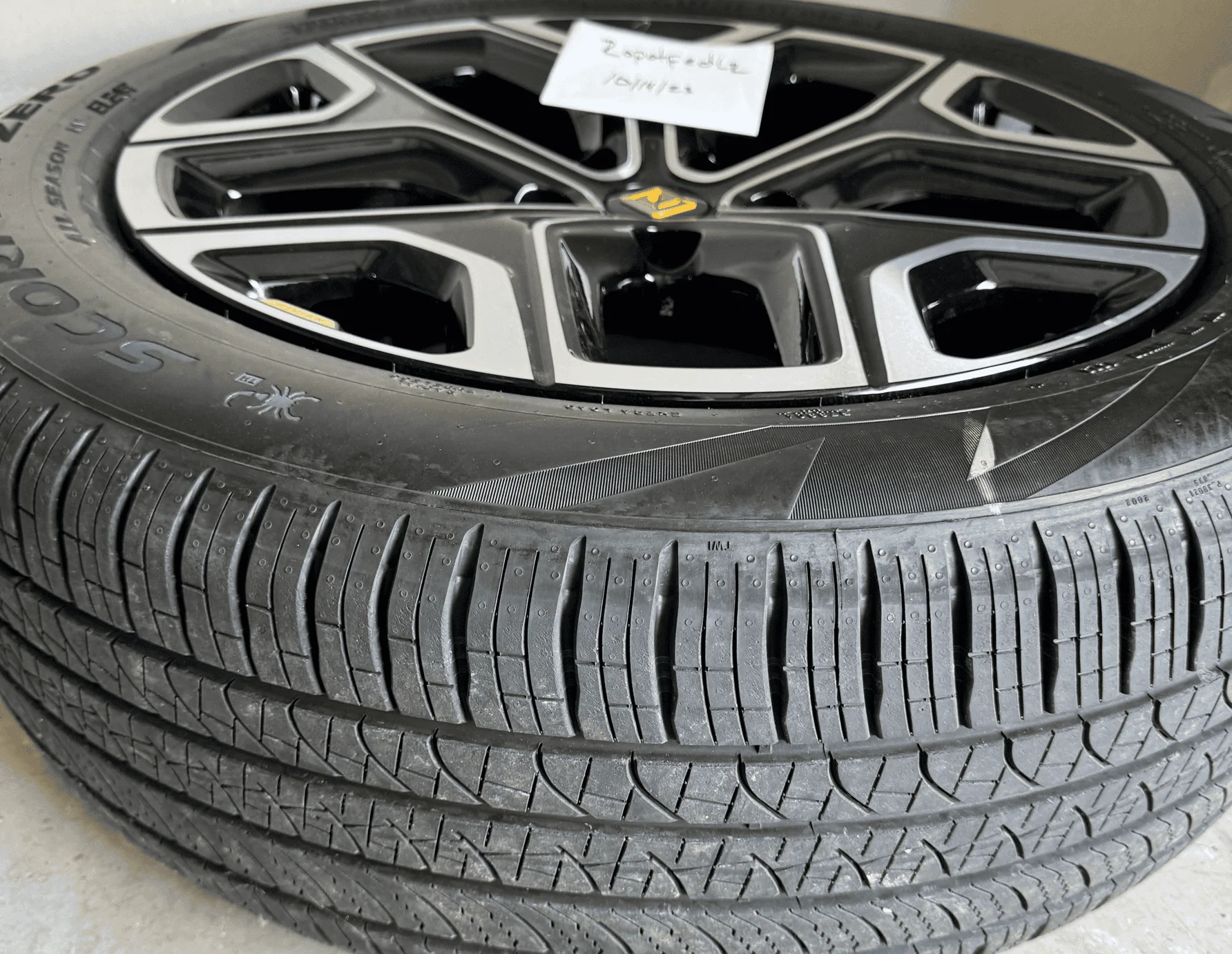 Washington - 22” Sport Bright with stock Pirelli Scorpion Zero tire ...