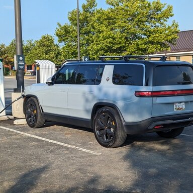 Comparing the ride quality of the R1T vs. R1S | Rivian Forum - R1T R1S ...