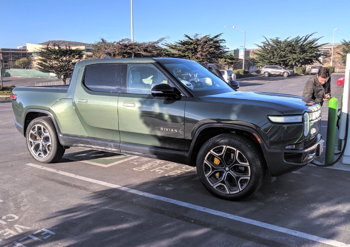 R1T validation prototype model spotted | Rivian Forum - R1T R1S R2 R3 ...