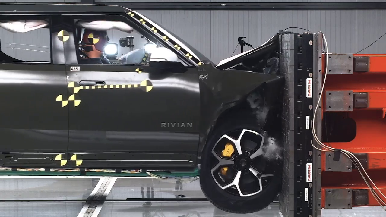 Rivian R1T crash test video, photos, analysis | Rivian Forum - R1T R1S ...