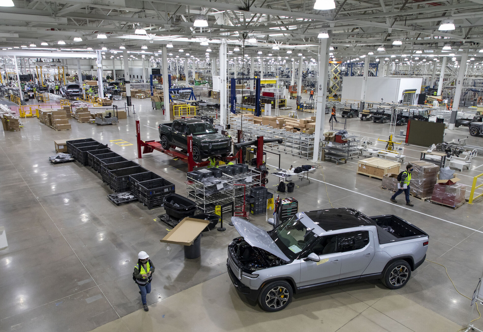 Chicago Tribune Article With Great Factory Updates and Photos! | Rivian ...