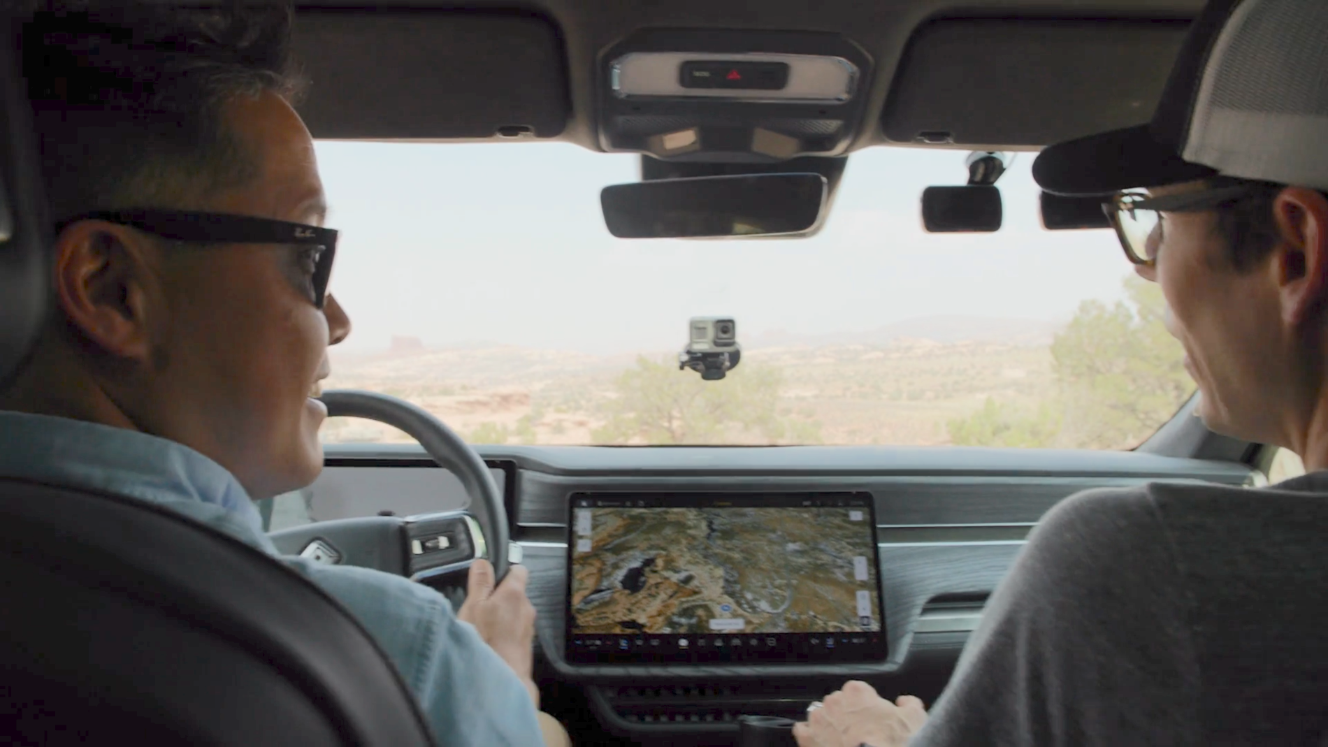 Motor Trend: Rivian R1T Conversation with RJ Scaringe | Rivian Forum ...