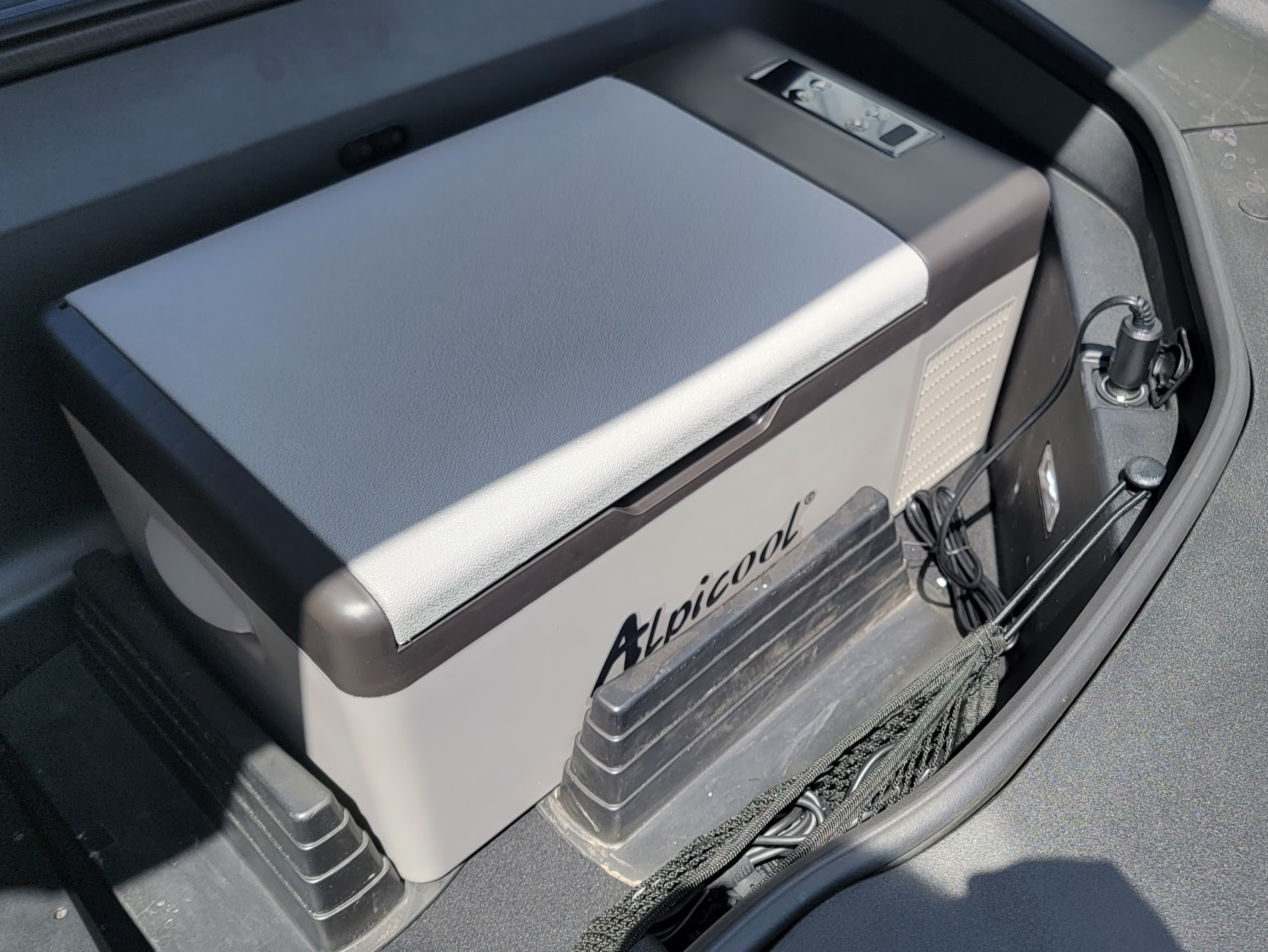 Electric Cooler that fits nicely in the R1T frunk | Rivian Forum - R1T ...