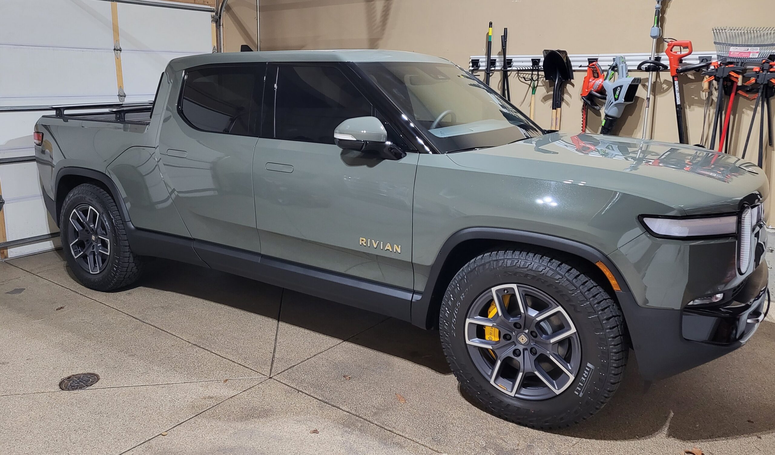 My One-Month Real World R1T Owner Review: This Thing is Amazing ...