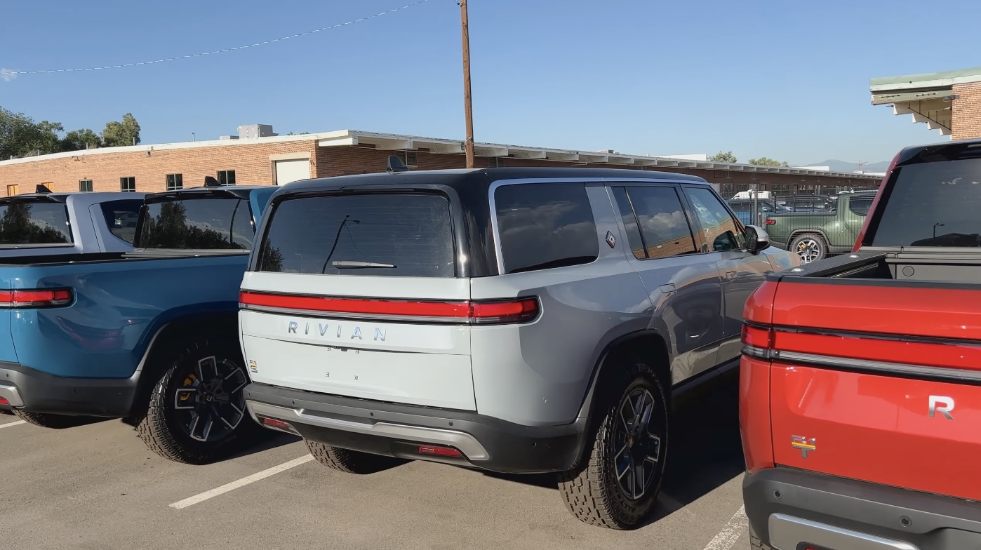 SEVEN R1S in the Denver Service Center lot - plus an Ocean Coast ...