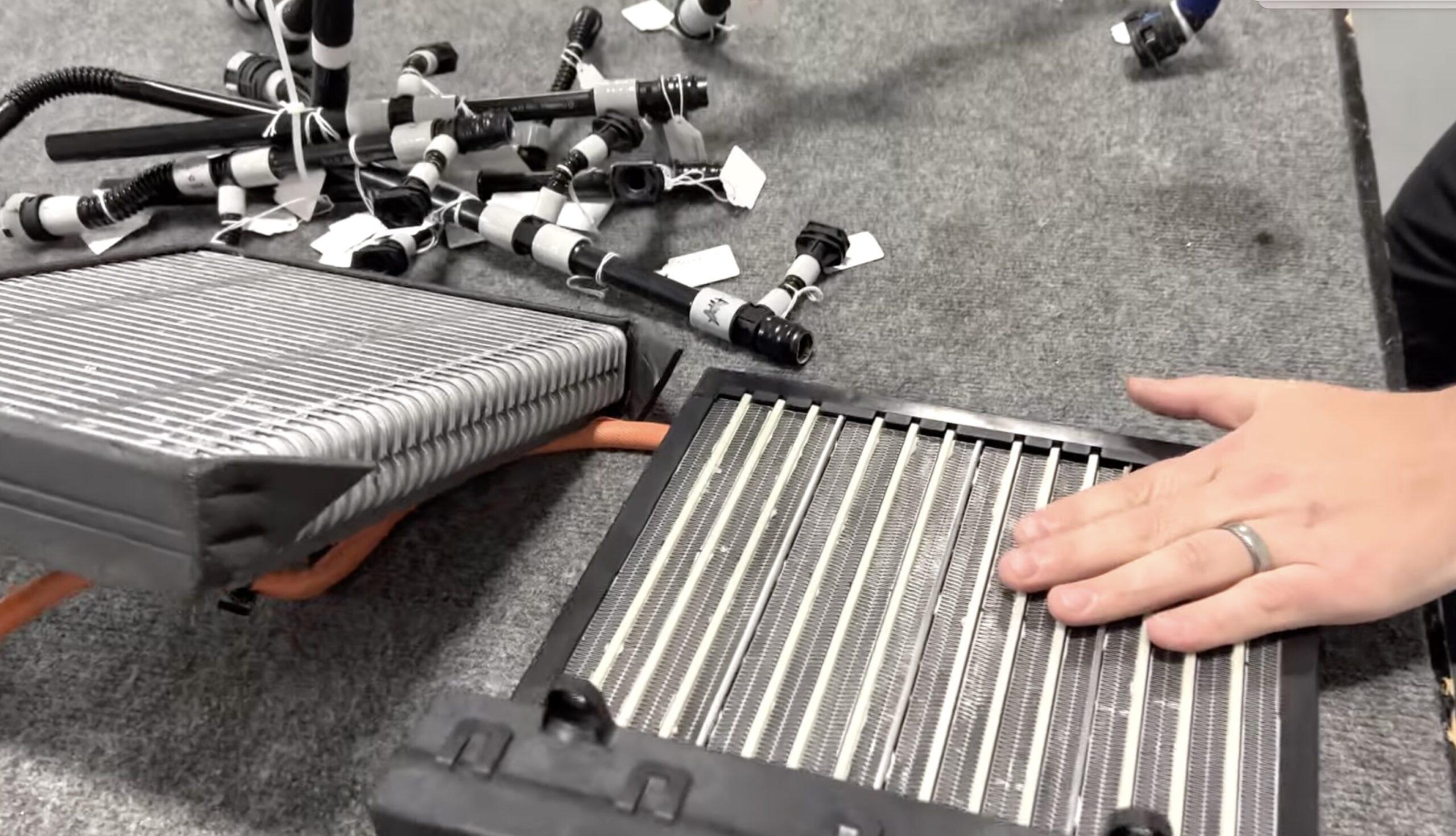 Rivian R1T thermal system teardown by Munro | Rivian Forum - R1T R1S R2 ...