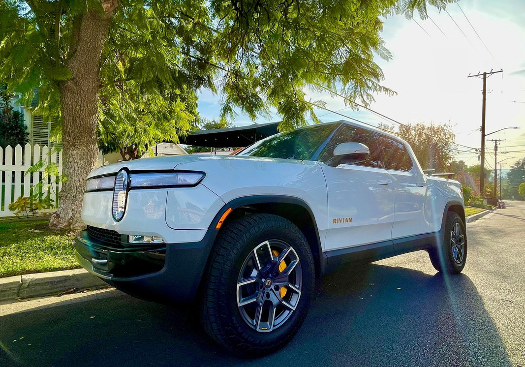My new R1T and the Gang | Rivian Forum - R1T R1S R2 R3 News, Specs ...