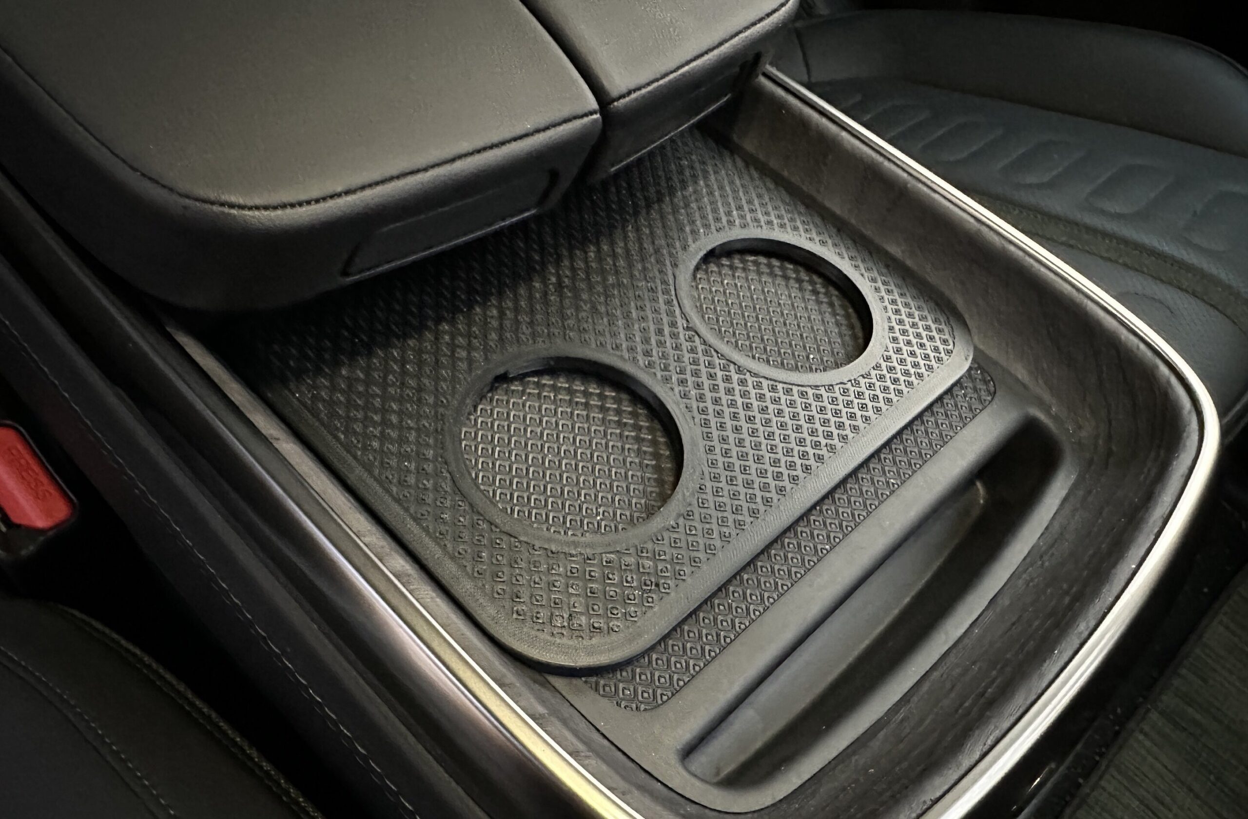 My own MagSafe charging pad with Rivian Logos :) STL attached for 3D ...