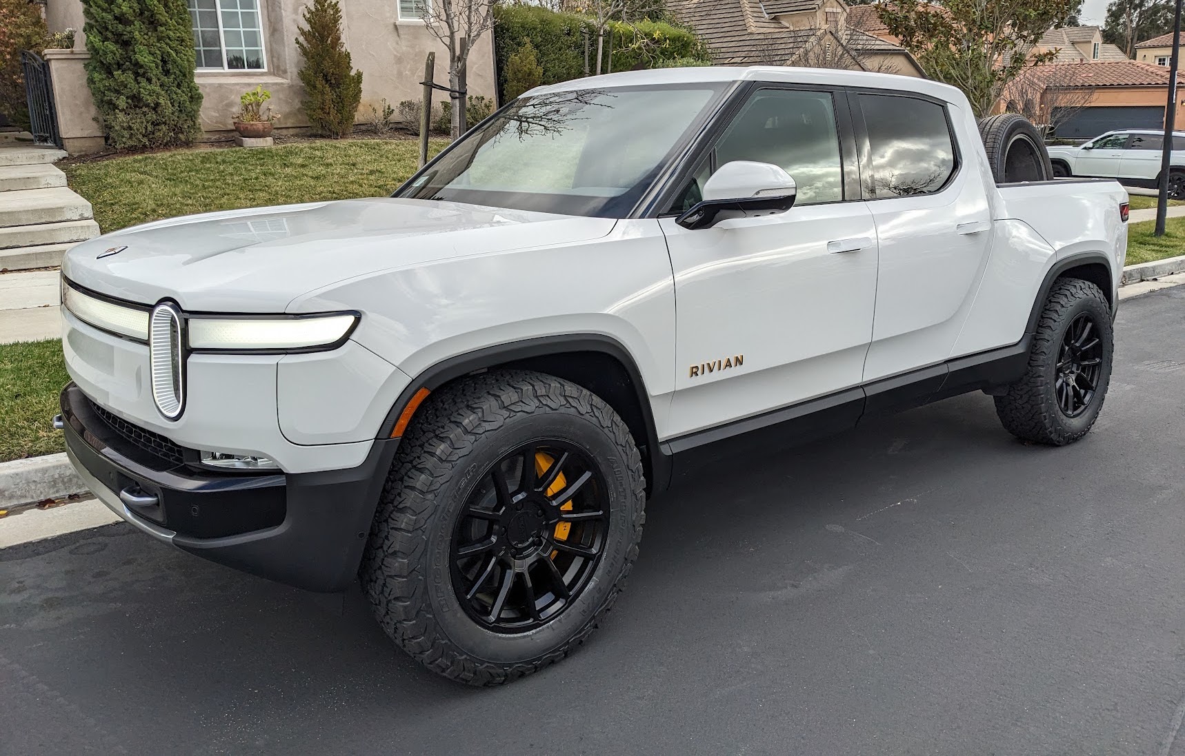 Tested 35" tires on the R1T - for offroading / overlanding | Rivian ...