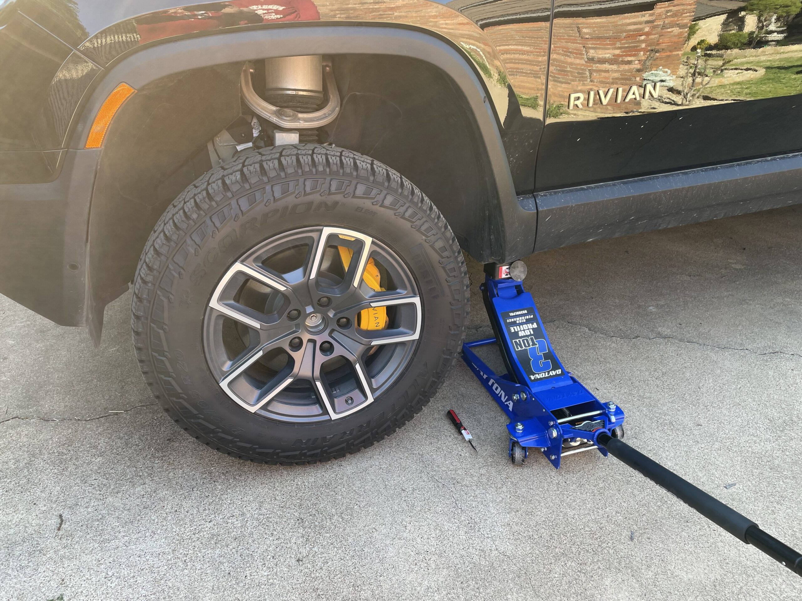 My first 5 tire rotation at 5K miles, completed | Rivian Forum - R1T ...