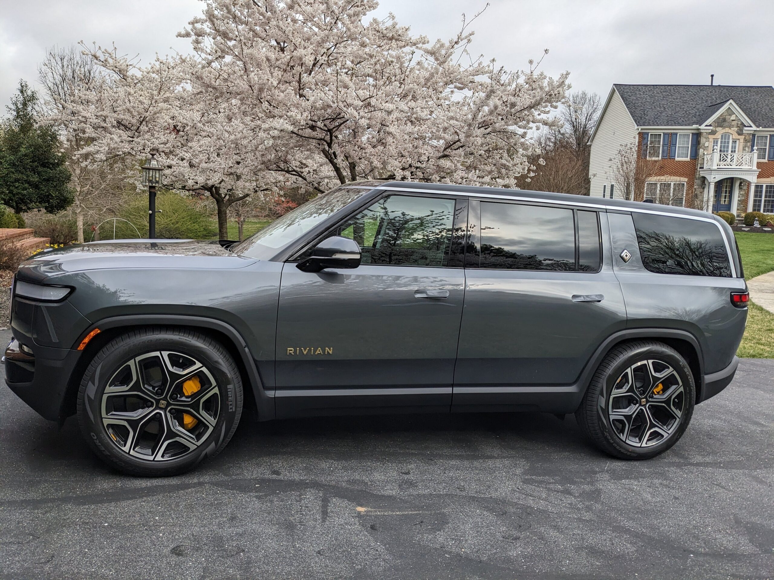 2023 R1S delivered and it's a beauty | Rivian Forum - R1T R1S R2 R3 ...