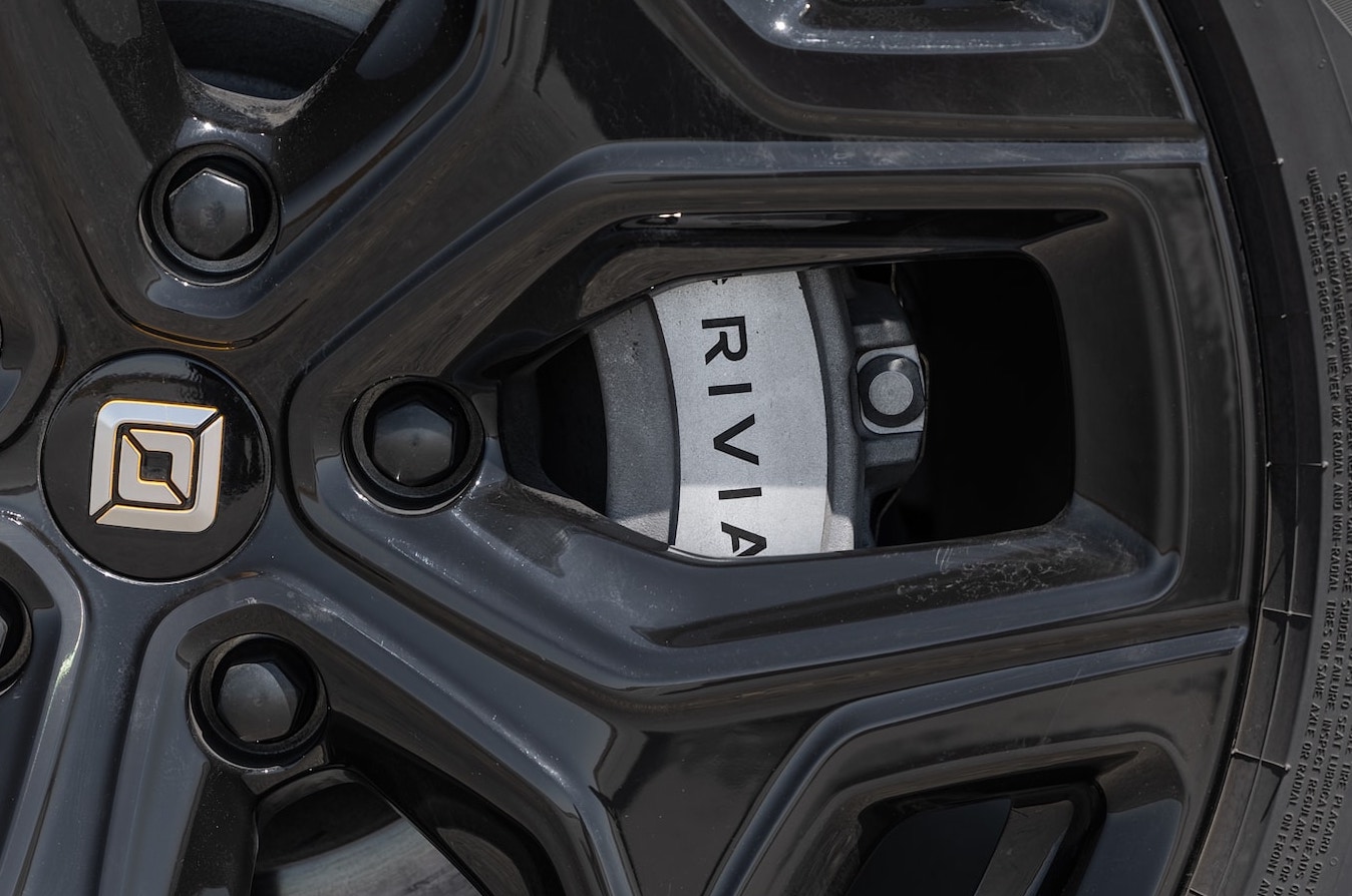 Dual-Motor Rivian R1T first test drive review: "It’s the Same Picture ...