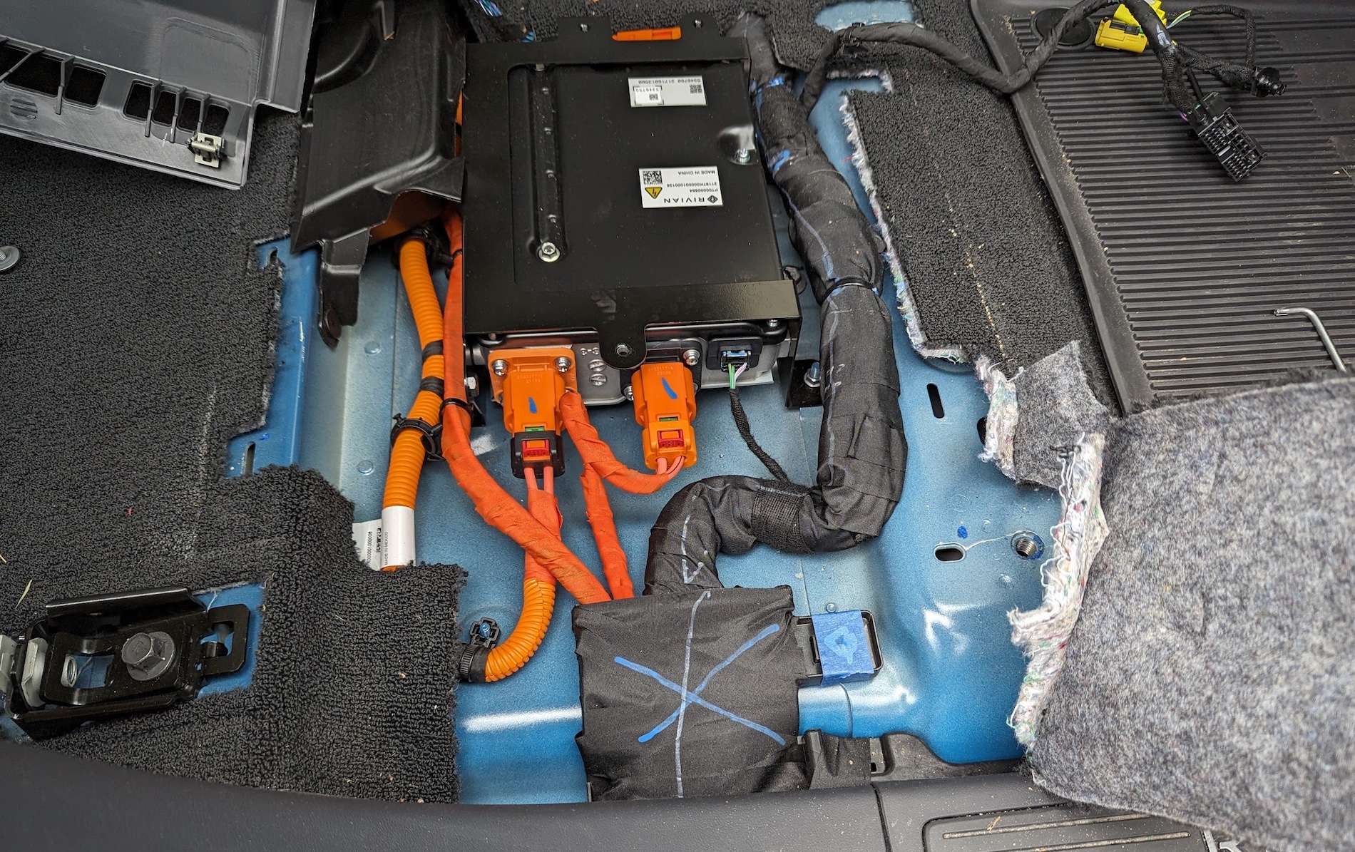 120V Inverter Teardown | Rivian Forum - R1T R1S R2 R3 News, Specs ...