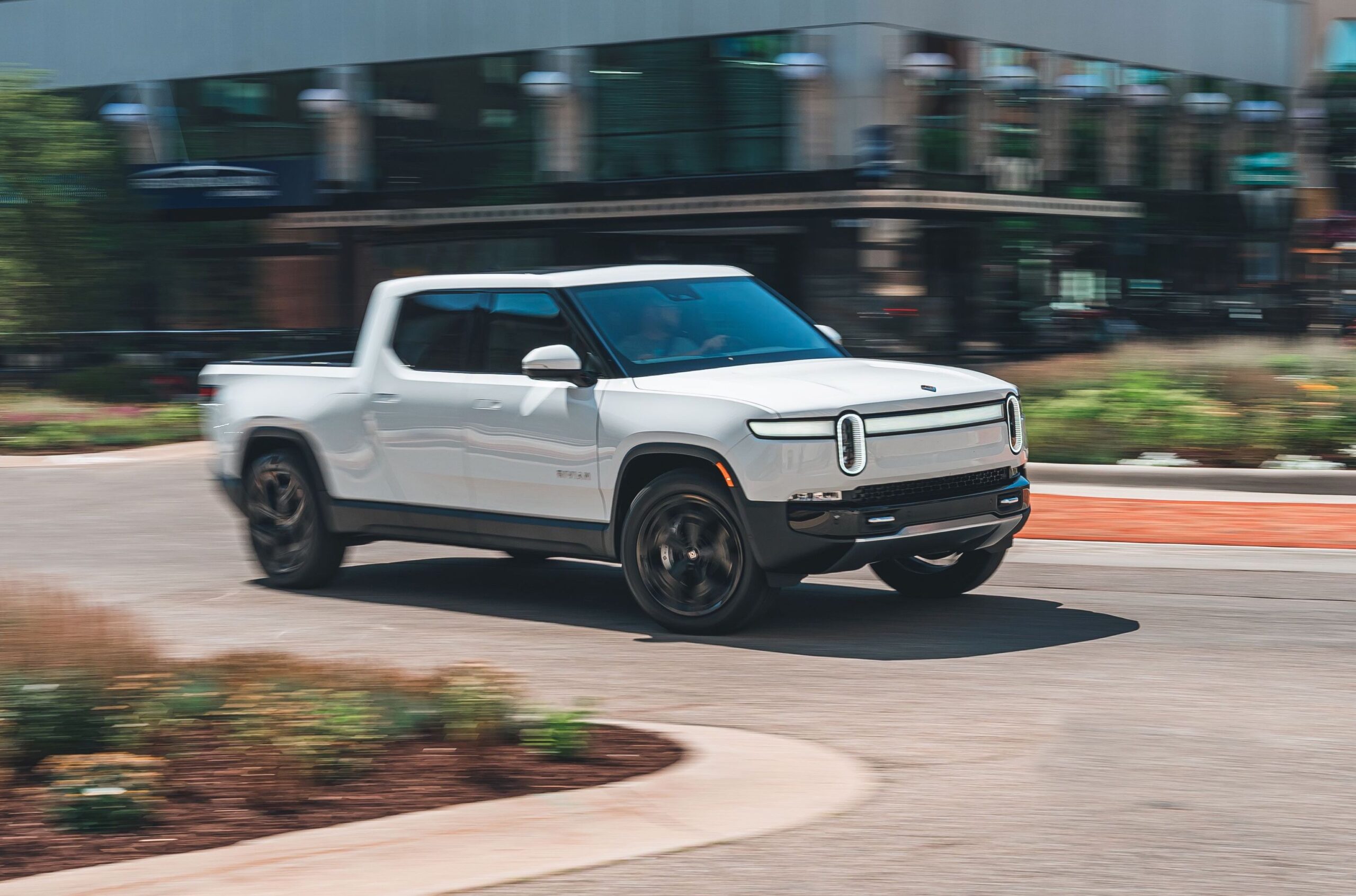 Car and Driver test review: Dual Motor Rivian has similar highway range ...