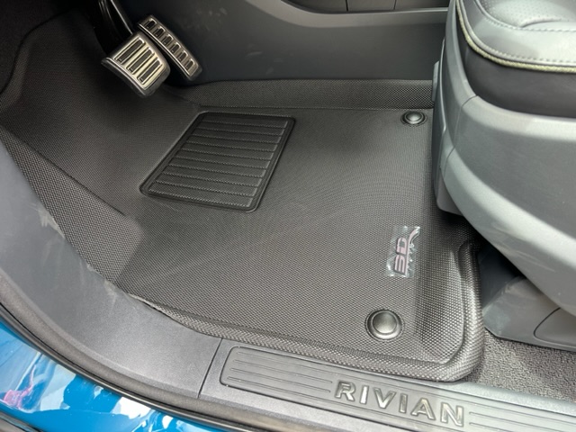 KAGU Series R1S Custom Fit 3D MAXpider floor mats / frunk mat -- review | Rivian Forum - R1T R1S ...