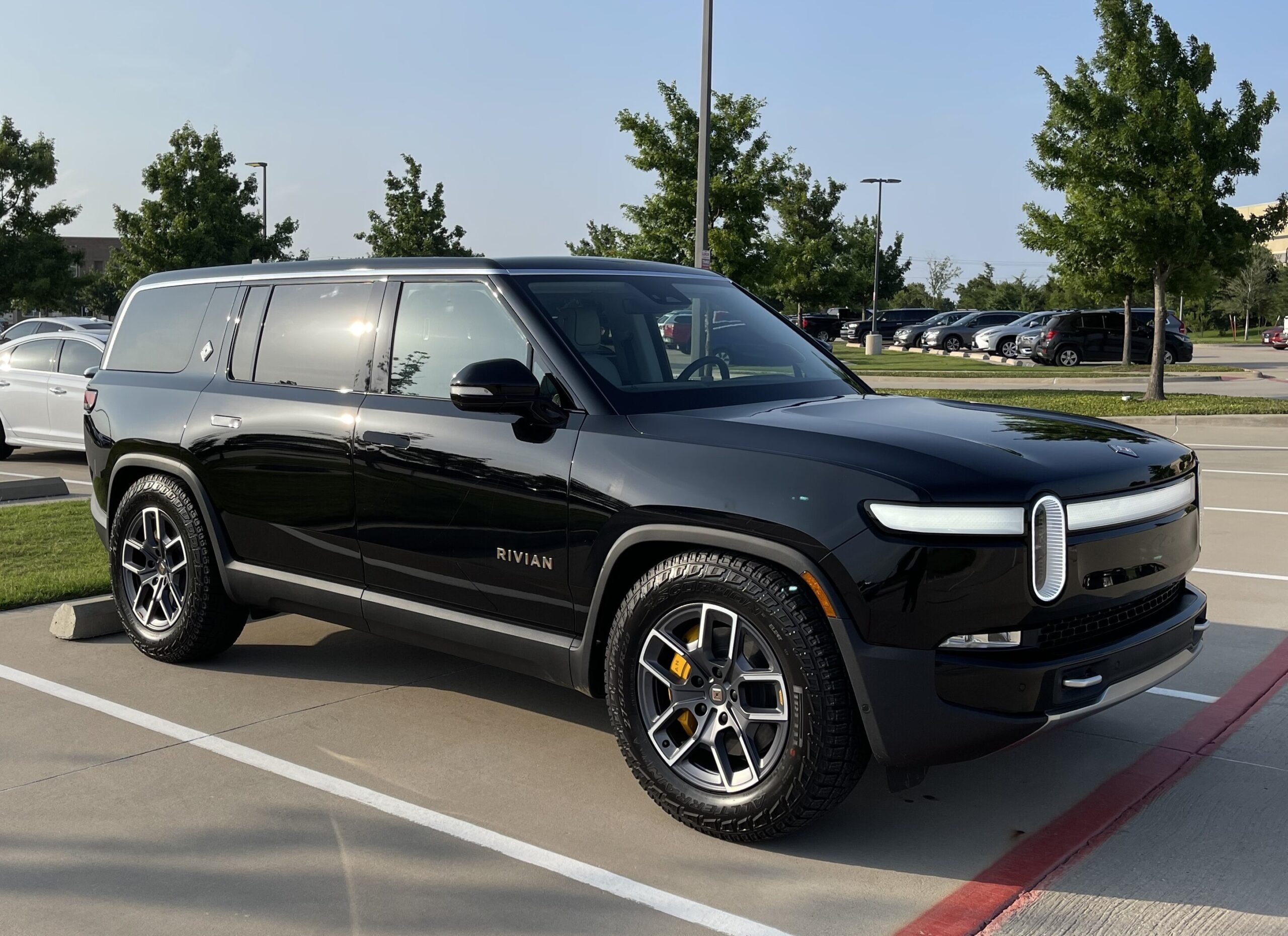 MidnightRivian 2023 Launch Edition R1S Delivery and Build | Page 2 ...