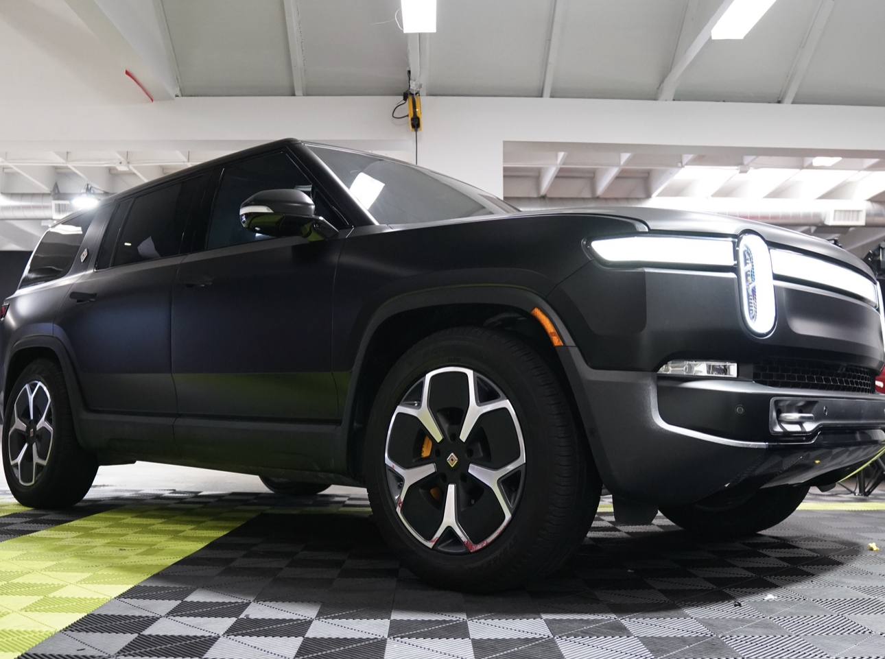 Midnight R1S Full Matte PPF, Chrome Delete, Light Smoke | Rivian Forum ...