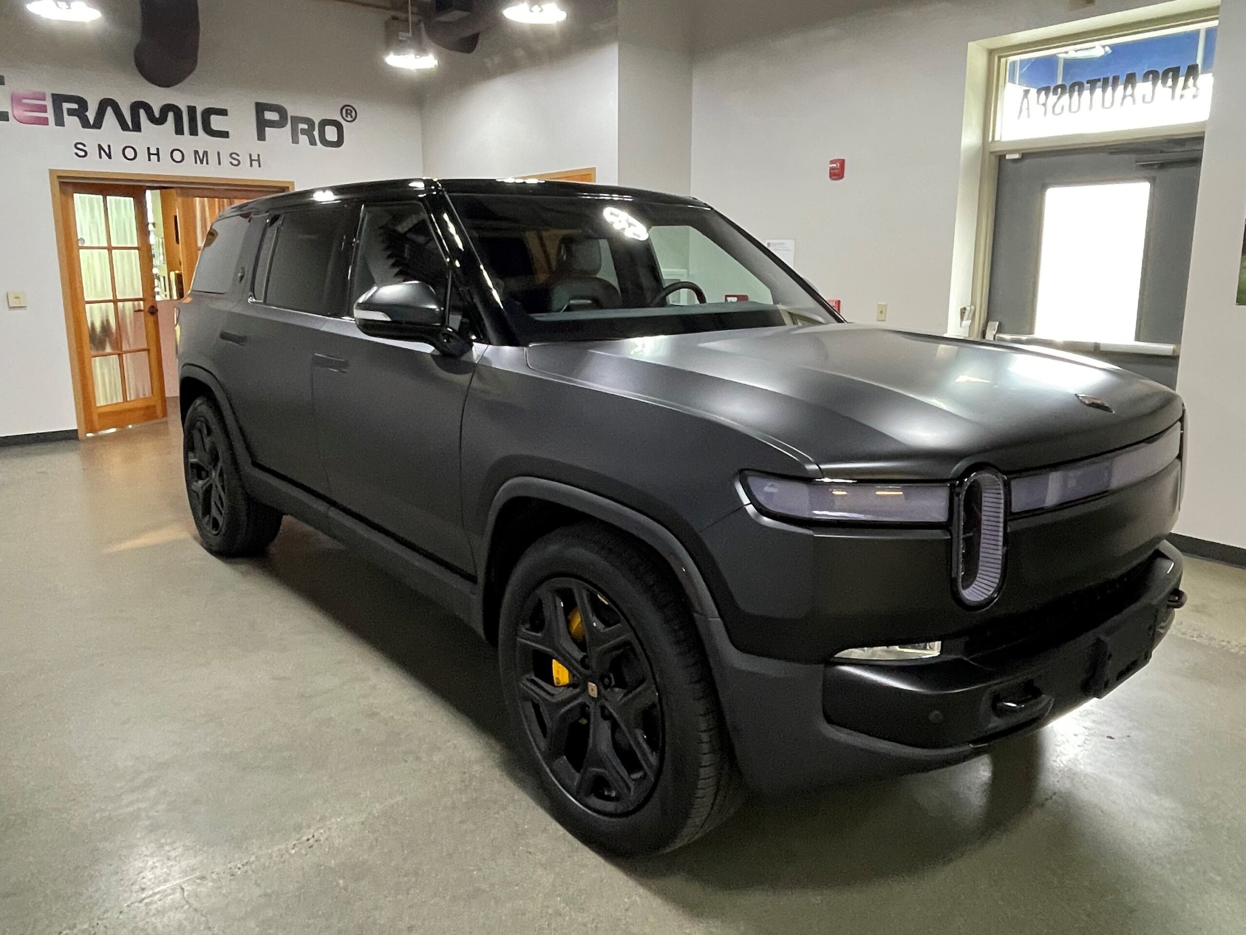 Using paint protection film to make this Rivian R1S two tone! | Rivian ...