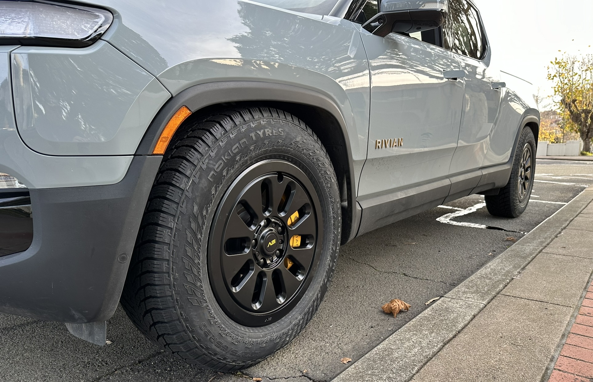 Installed: EV Sportline R1000 wheels and Nokian Hakkapeliitta LT3 ...