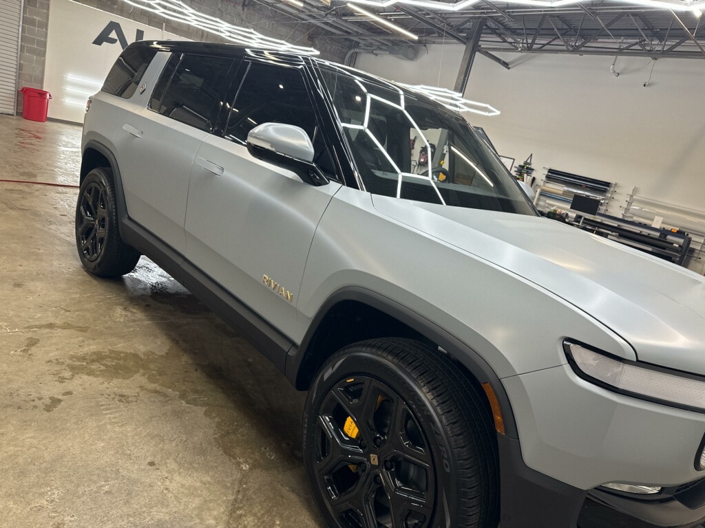 New Limestone R1S w/ Stealth PPF wrap and chrome delete | Rivian Forum ...