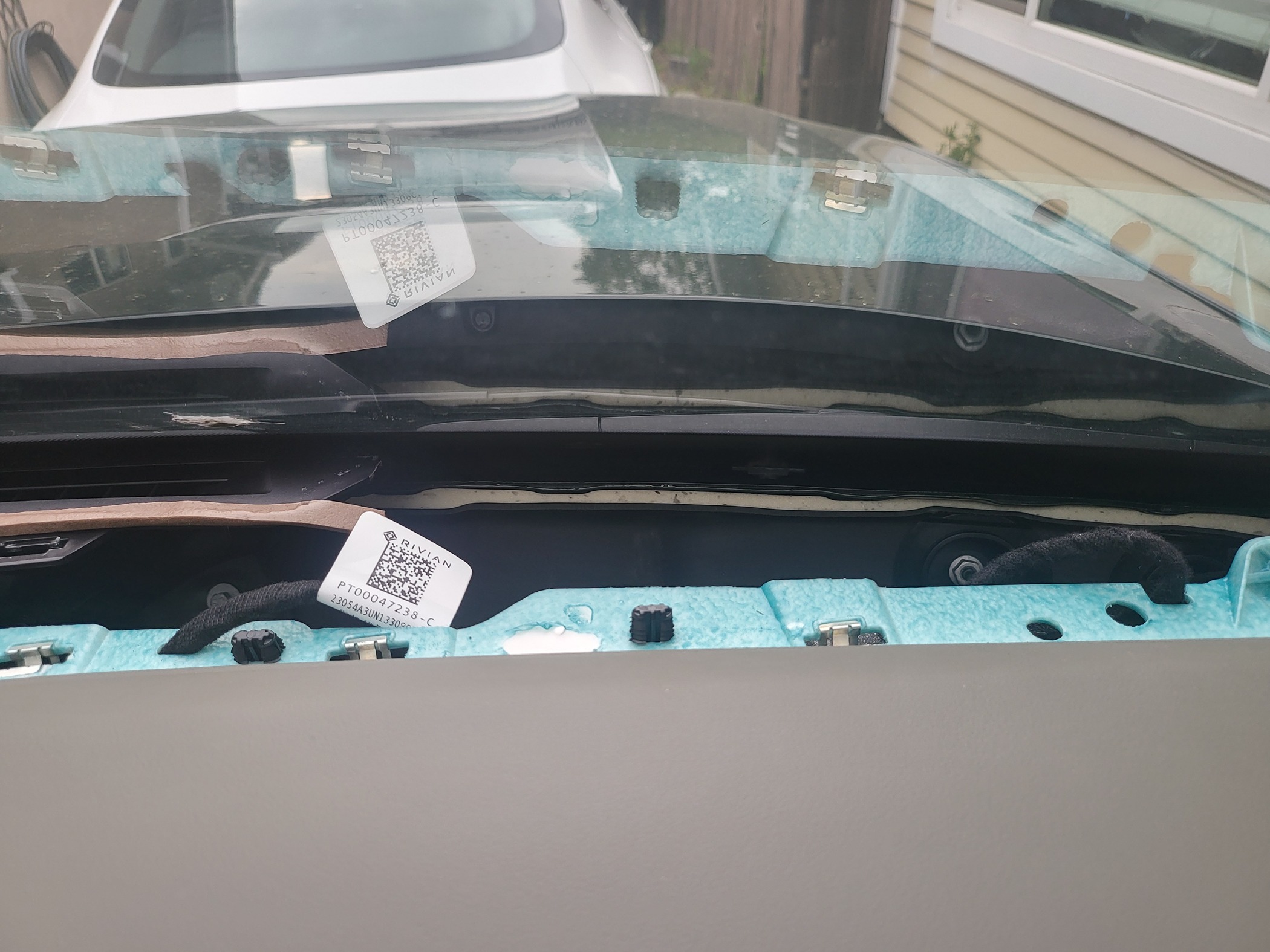 Dash rattle mitigation - dash disassemble DIY | Rivian Forum - R1T R1S ...
