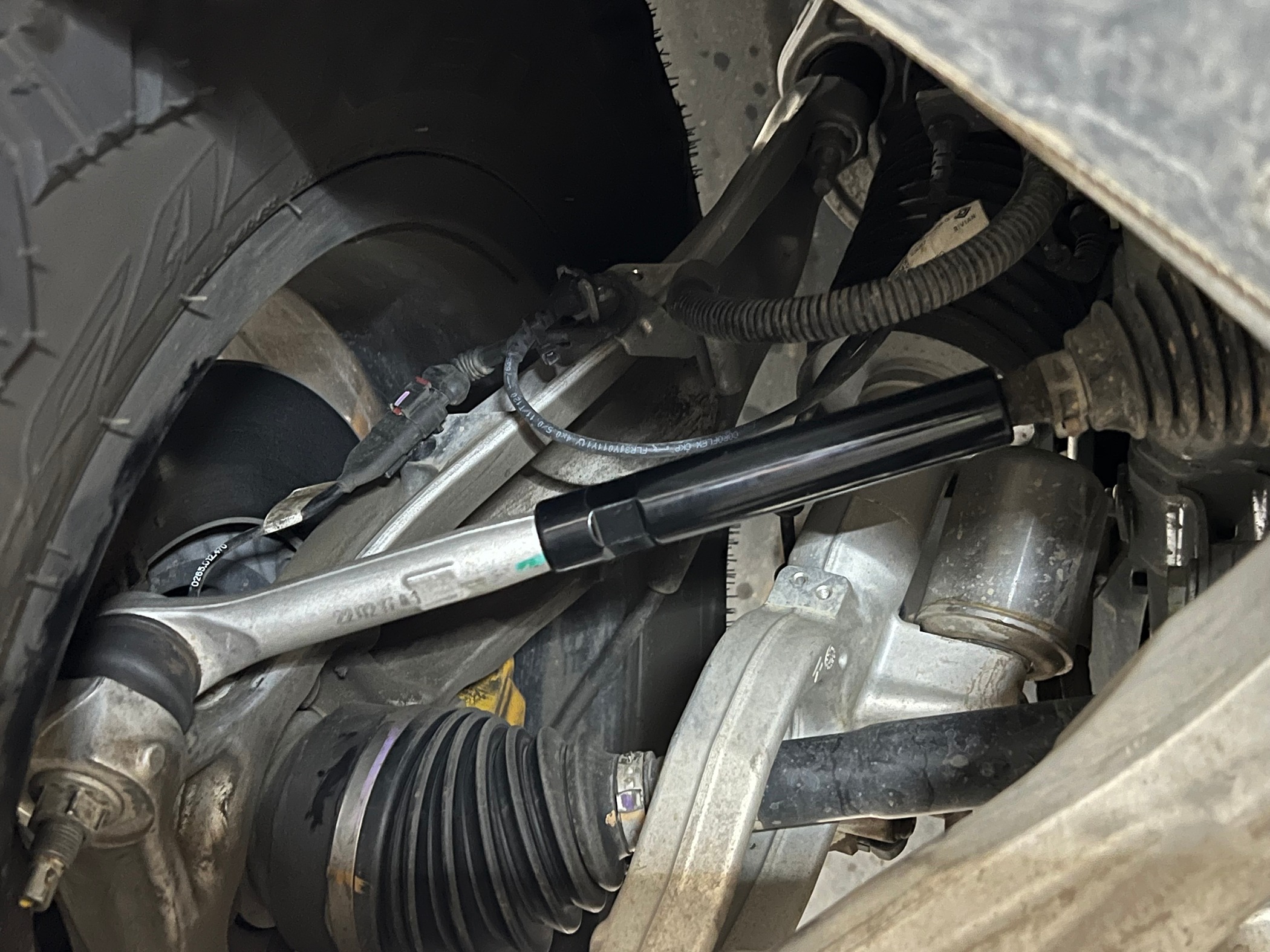 DHD Tie Rod Sleeves Upgrade - Install Tips and Info | Rivian Forum ...