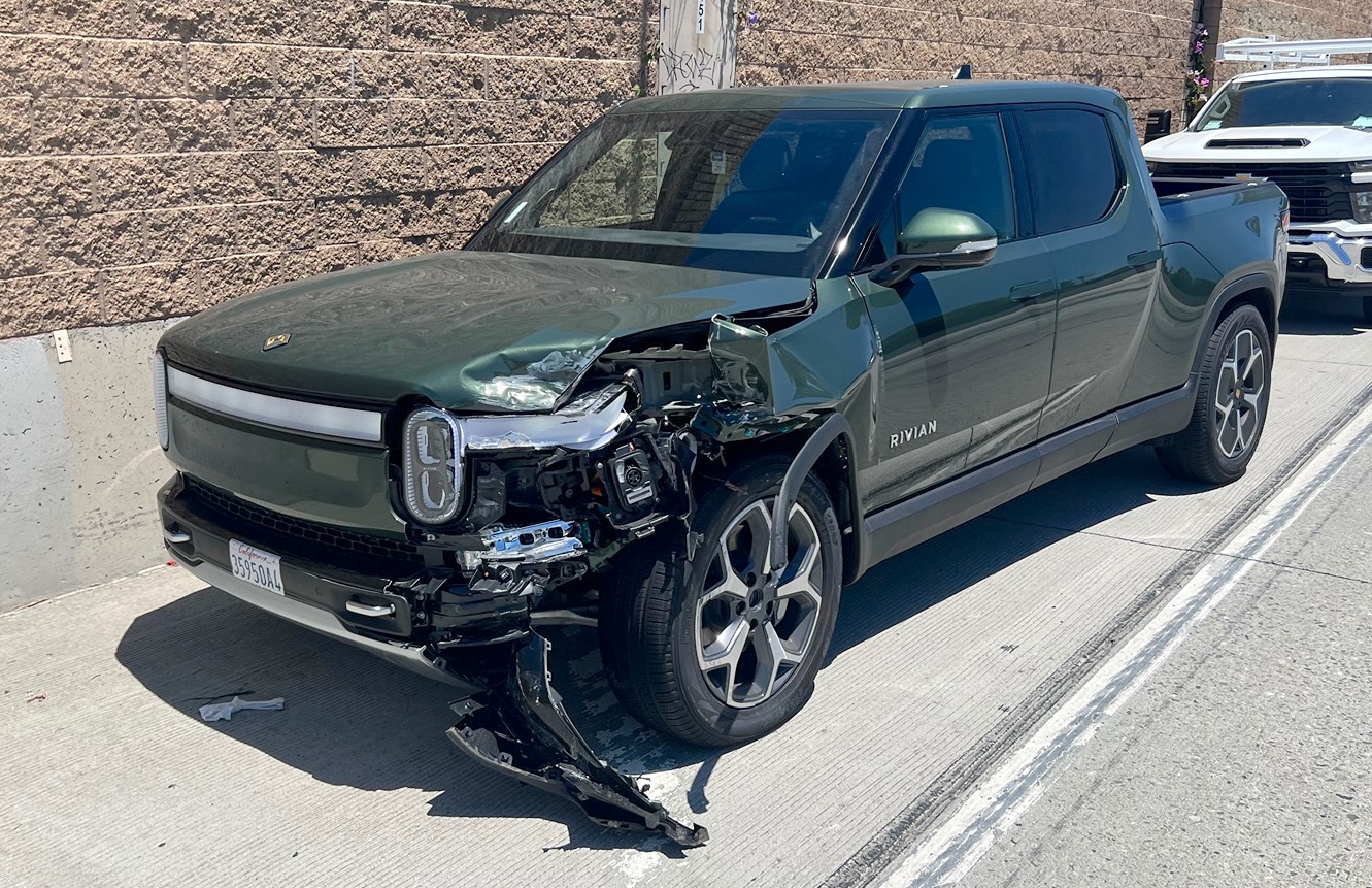 Totaled? | Rivian Forum - R1T R1S R2 R3 News, Specs, Models, RIVN Stock ...