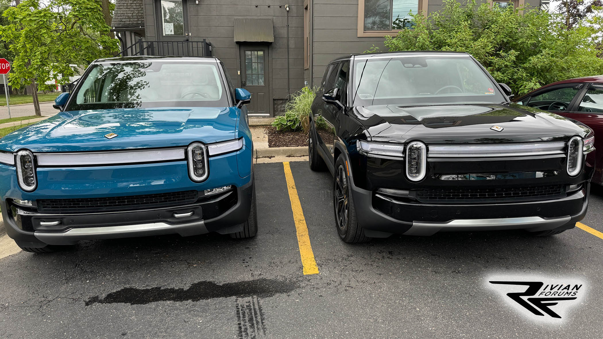 First comparison look: Refreshed R1 facelift vs. Pre-Refresh model | Rivian Forum - R1T R1S R2 ...