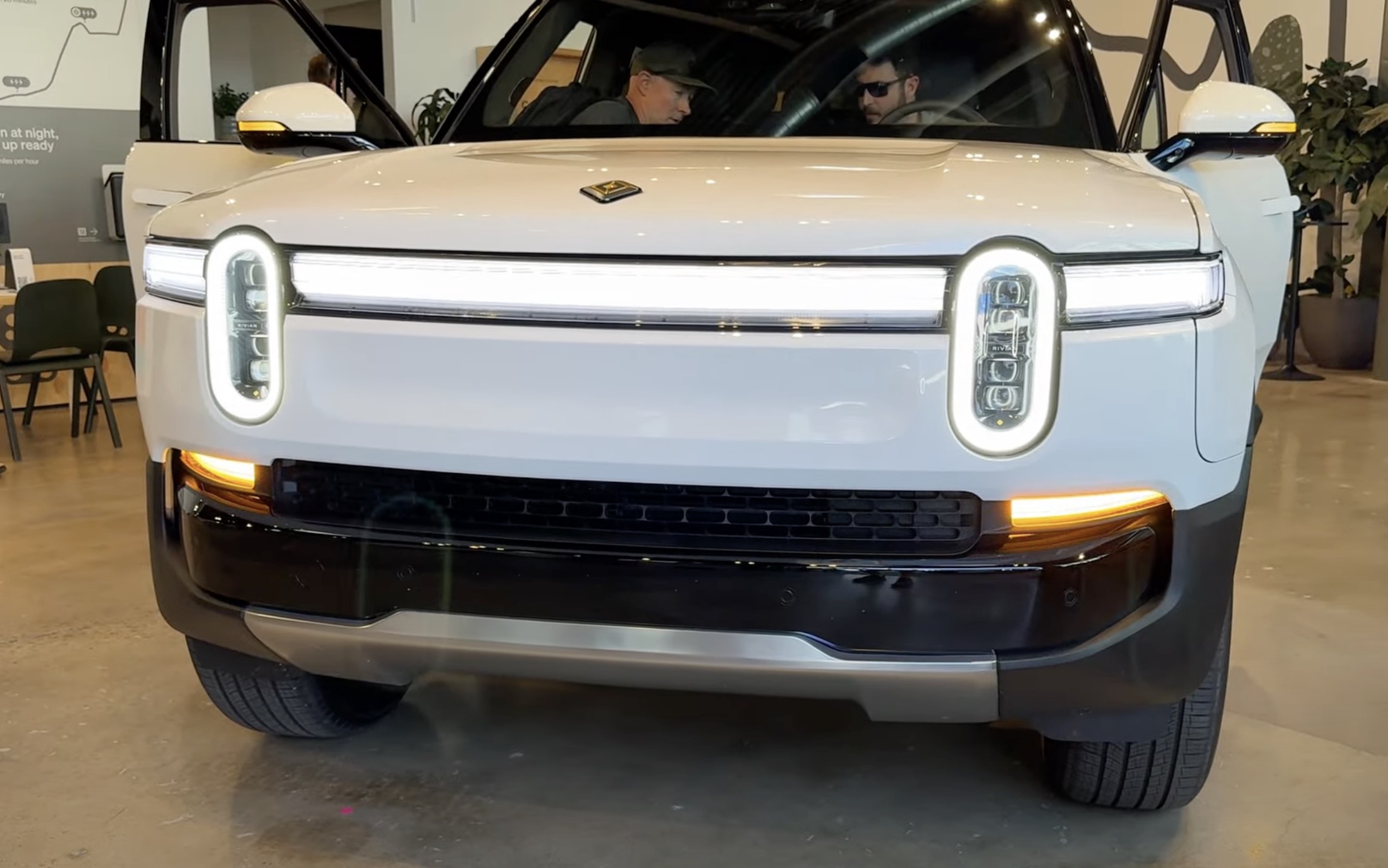 First public appearance of 2nd Generation R1S! | Rivian Forum - R1T R1S ...