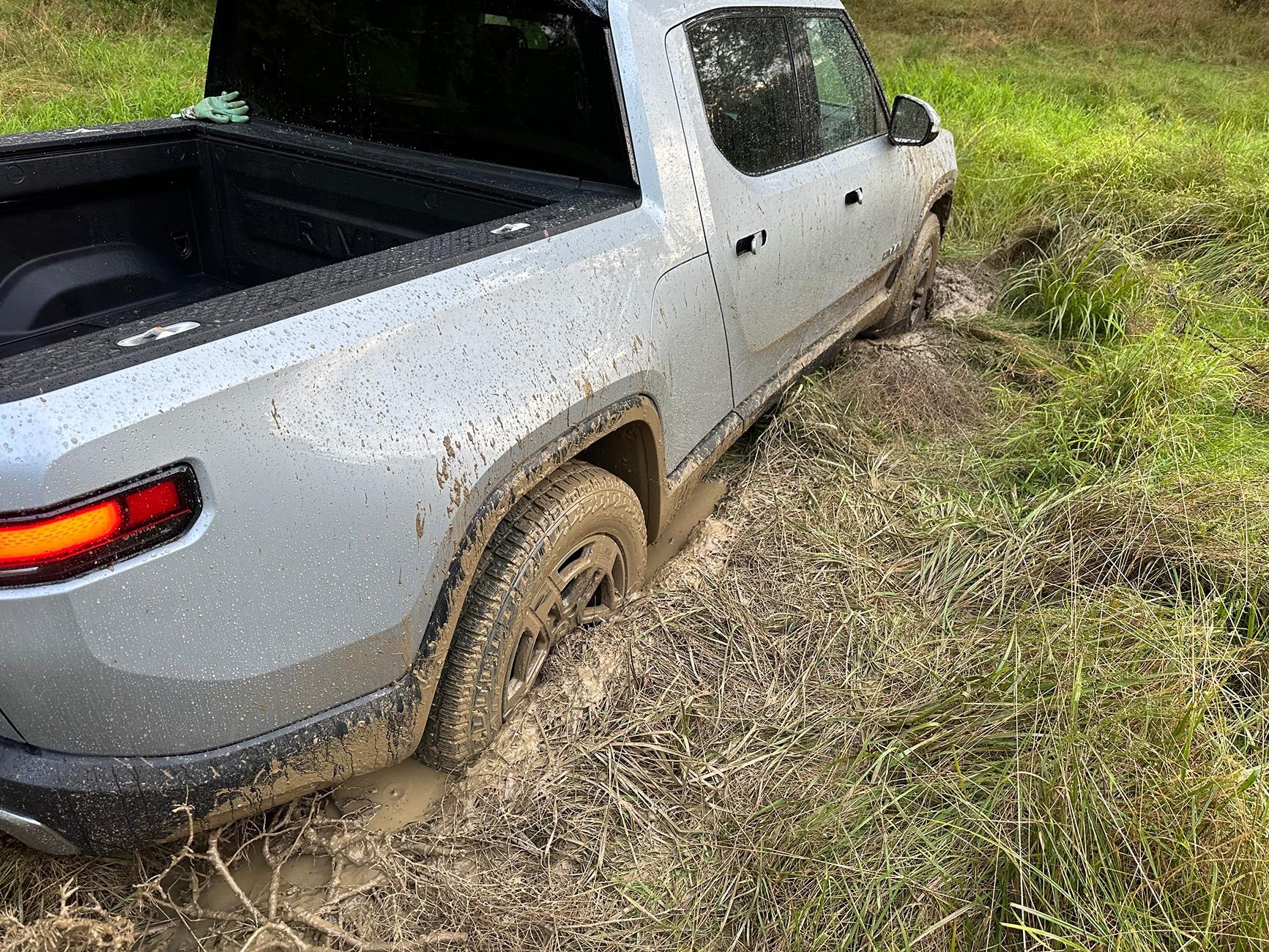 Stuck in mud! Help pull me out -- ideas or assistance in Saugerties ...