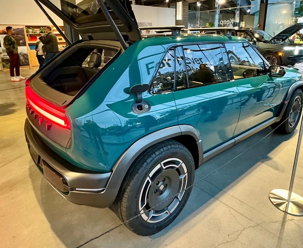 R3X Rivian @ NYC Event (9/24/24) - Videos & Pics | Rivian Forum - R1T ...