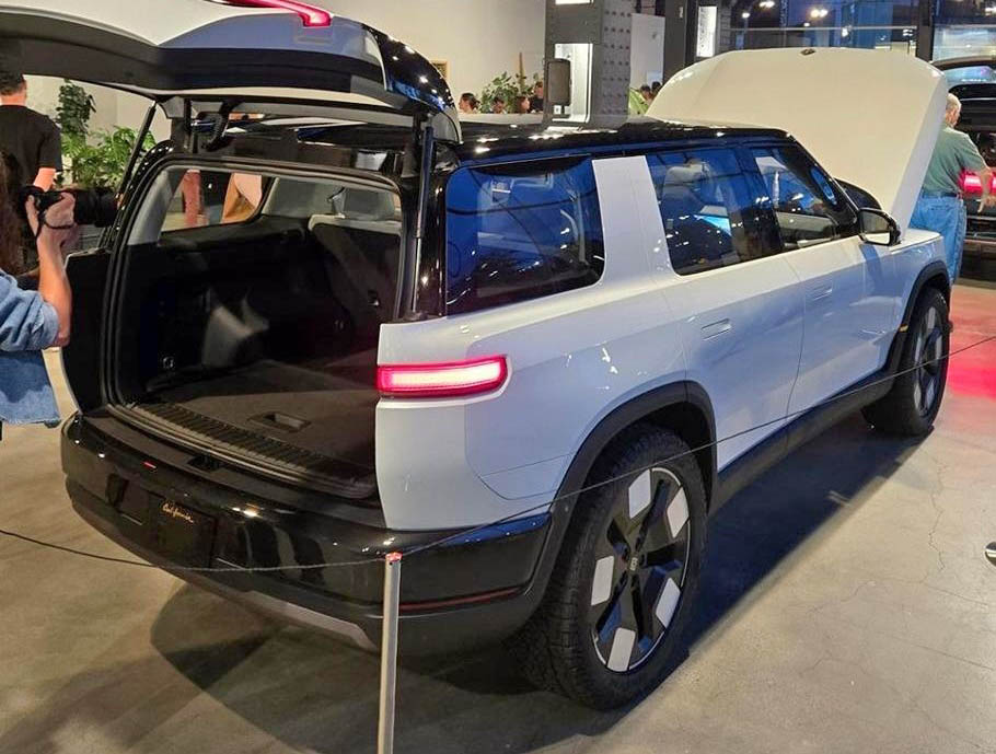 R2 Rivian @ NYC Event (9/24/24) - videos & pics | Rivian Forum - R1T ...