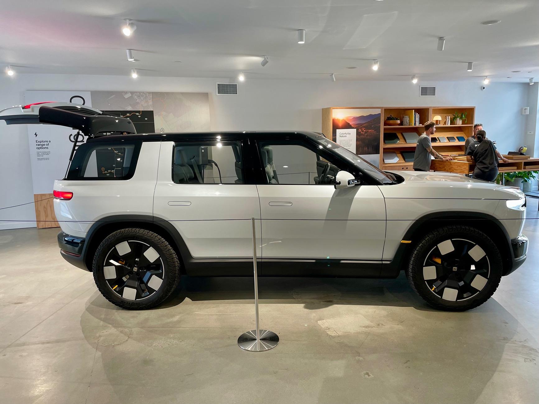 R2 @ Nashville Space Oct 2024 -- photos & impressions | Rivian Forum ...